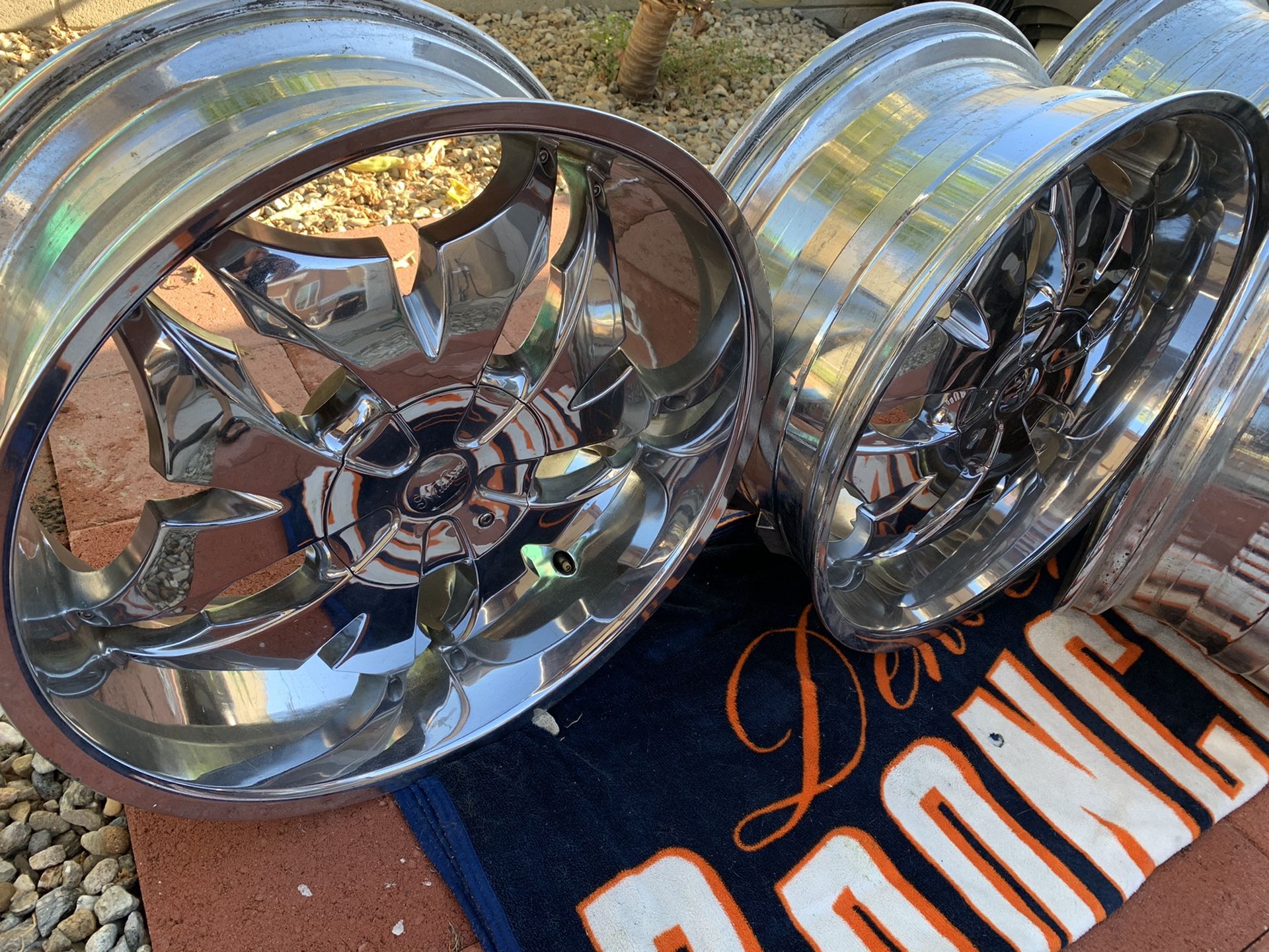 Milanni Wheels 20 inch Rims 5x114.3 5x4.5 for Sale in Norwalk, CA - OfferUp