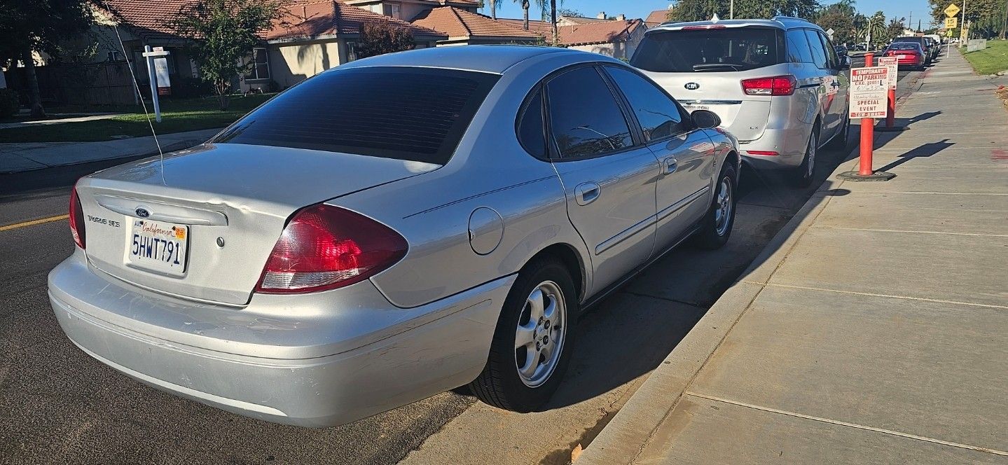 2004 Ford Taurus for Sale in Moreno Valley, CA - OfferUp