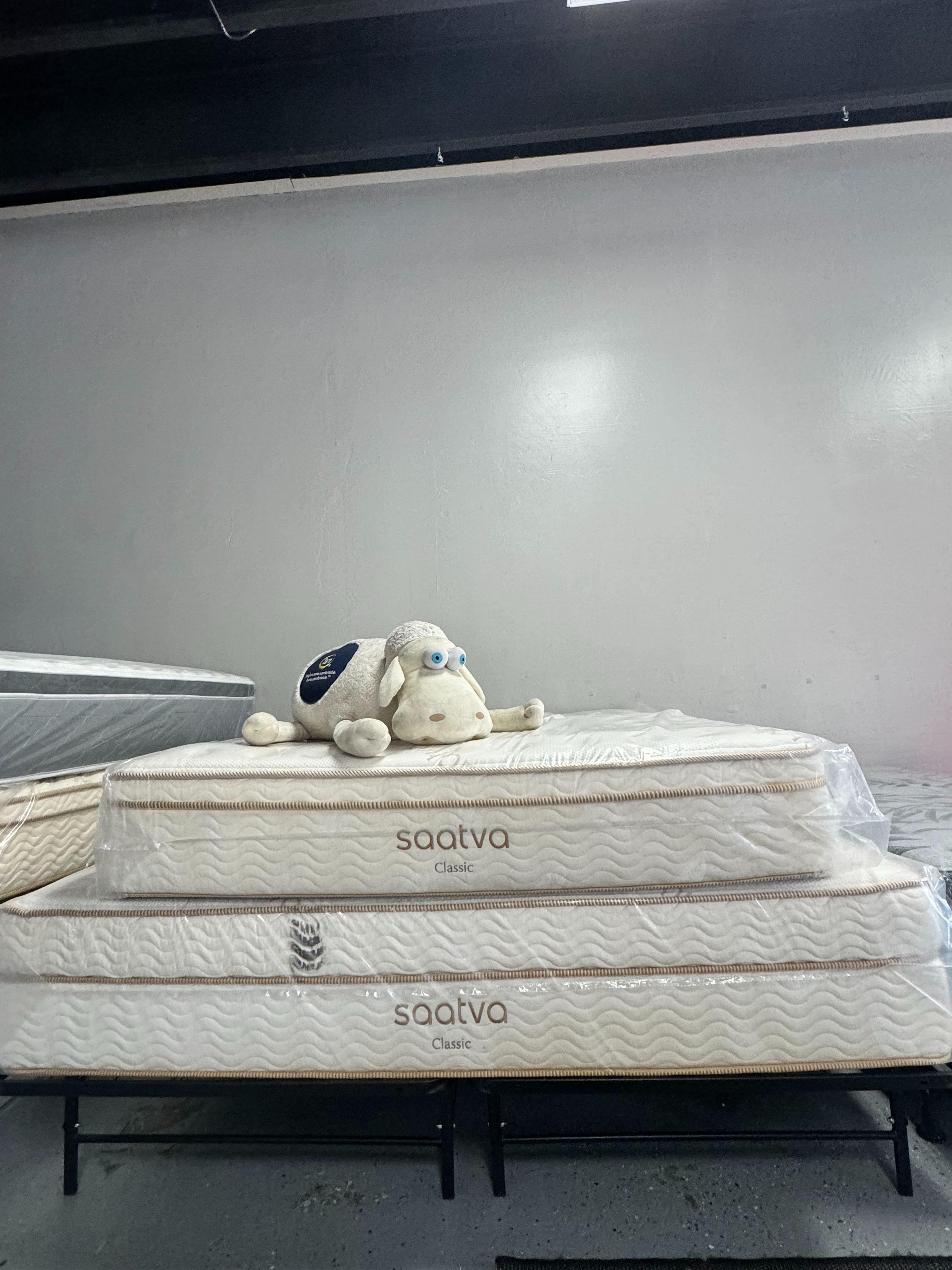 Saatva Mattresses Unmatched Comfort Quality Available in All Sizes Free Delivery Furniture