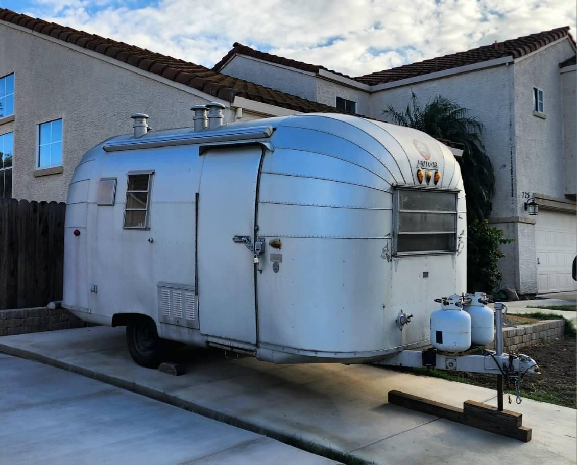 1964 Avion Sportsman S-18 Vintage Aluminum Trailer/Camper for Sale in ...