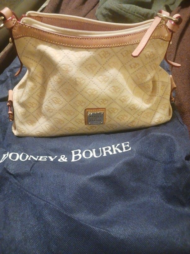 Dooney & Bourke Purse- for Sale in Lubbock, TX - OfferUp