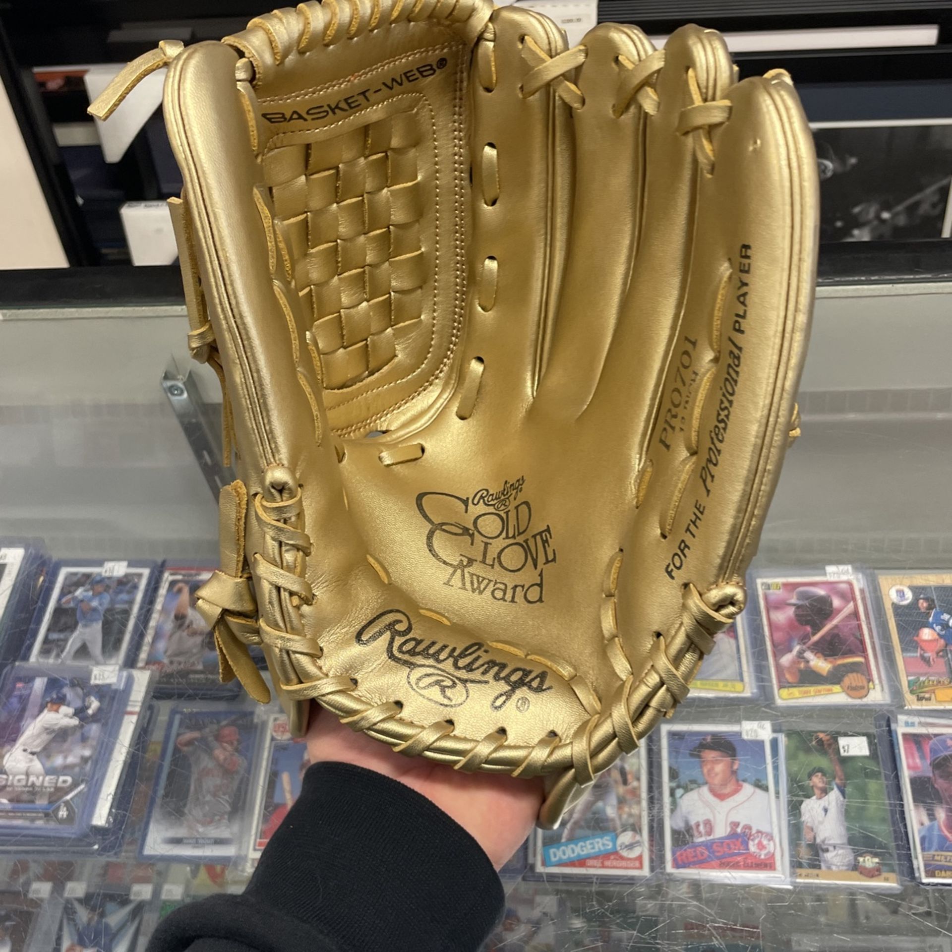 Rawlings Gold Glove Award Pro701 13 Inch Baseball Glove for Sale in Los Angeles, CA - OfferUp