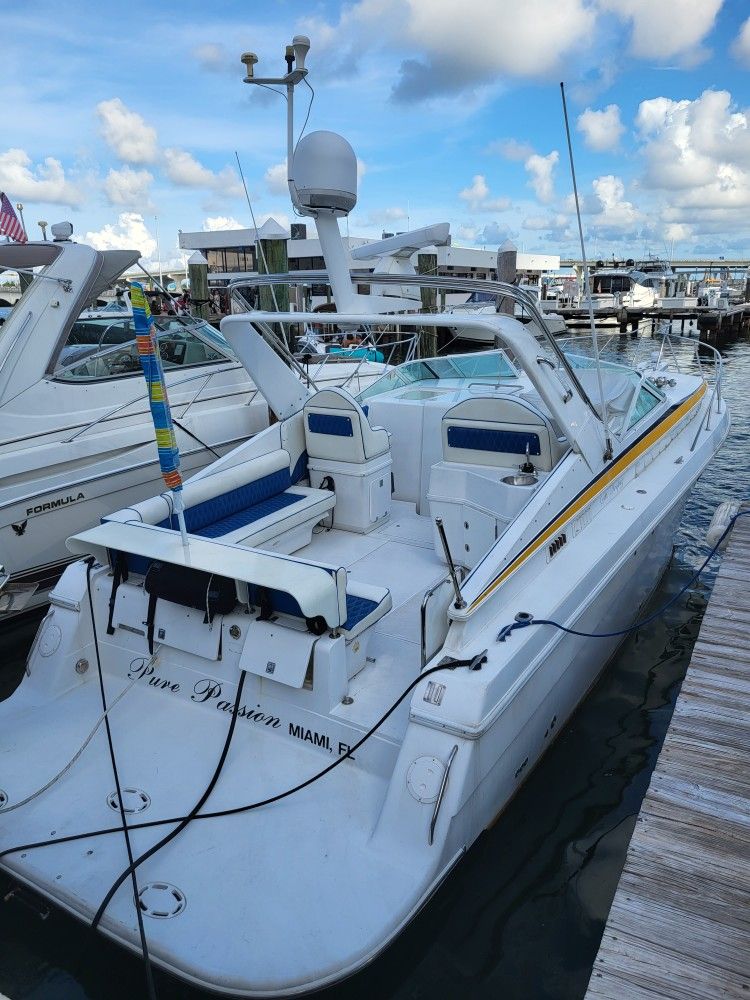 1990 Boat free. Wellcraft 33 ft. for Sale in Miami, FL - OfferUp