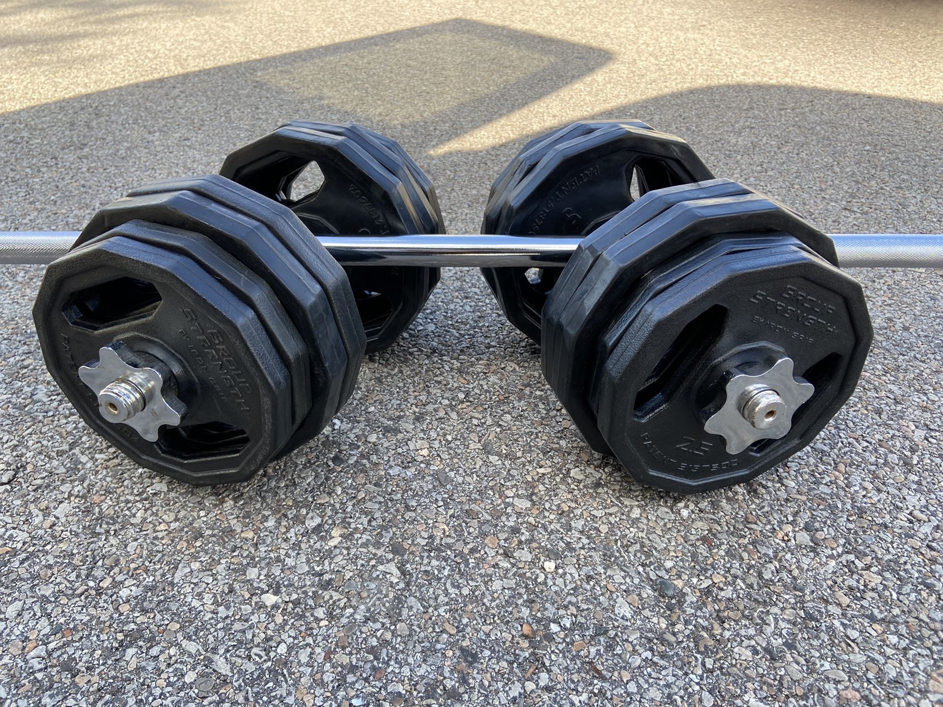 (2) Adjustable dumbbells 5-30lbs each and a 3ft standard barbell (great ...