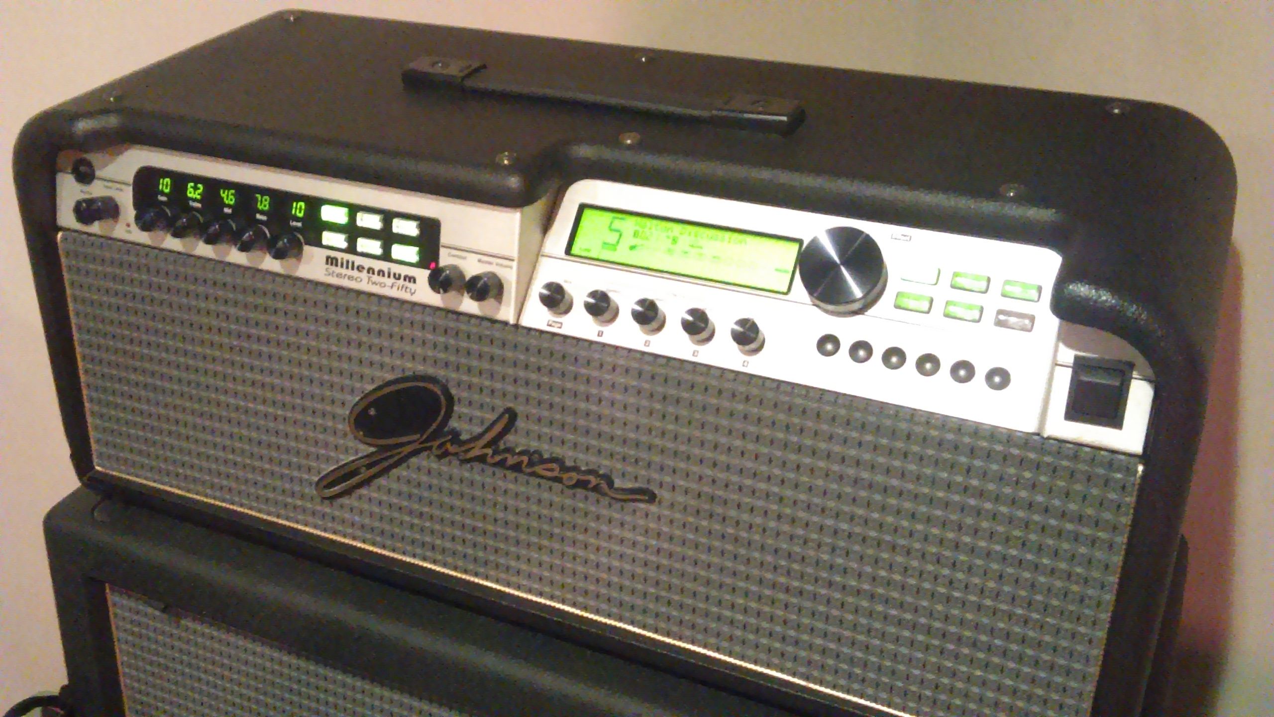 Johnson Millennium JM250 Head Amplifier, J12 Foot controller, 4X12 ...