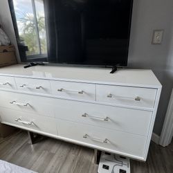 Cortina white dresser store
