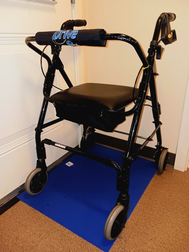 Drive Walker Rollator 300"lb Black ️ Beauty Like New for Sale in ...