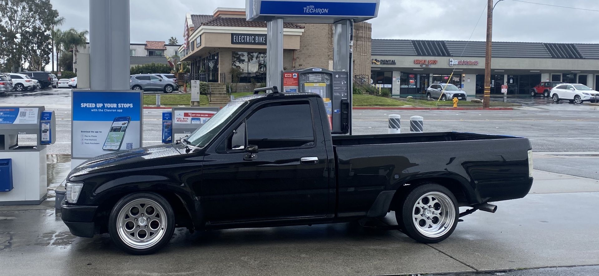 Toyota Pickup Toyota Tacoma Toyota 4runner 22re for Sale in Newport ...