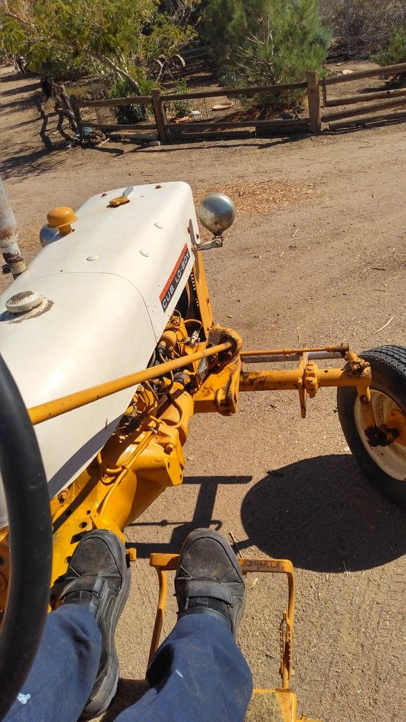 International Cub Lowboy Tractor for Sale in Victorville, CA - OfferUp