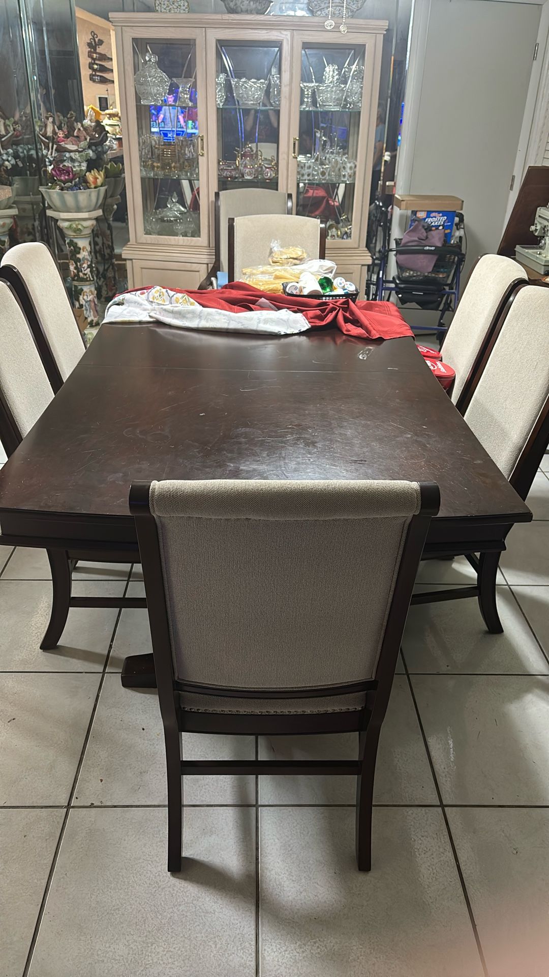 Full Dining Room Set for Sale in Miami, FL - OfferUp