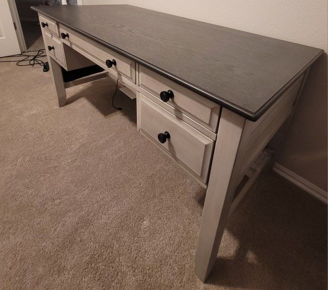 Ashlyn 60" Writing Desk (Pick-up Only) (Pristine Condition) for Sale in ...