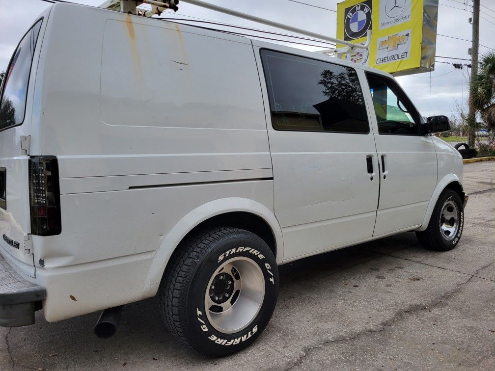 1999 Chevrolet Astro Cargo for Sale in Temple Terr, FL - OfferUp