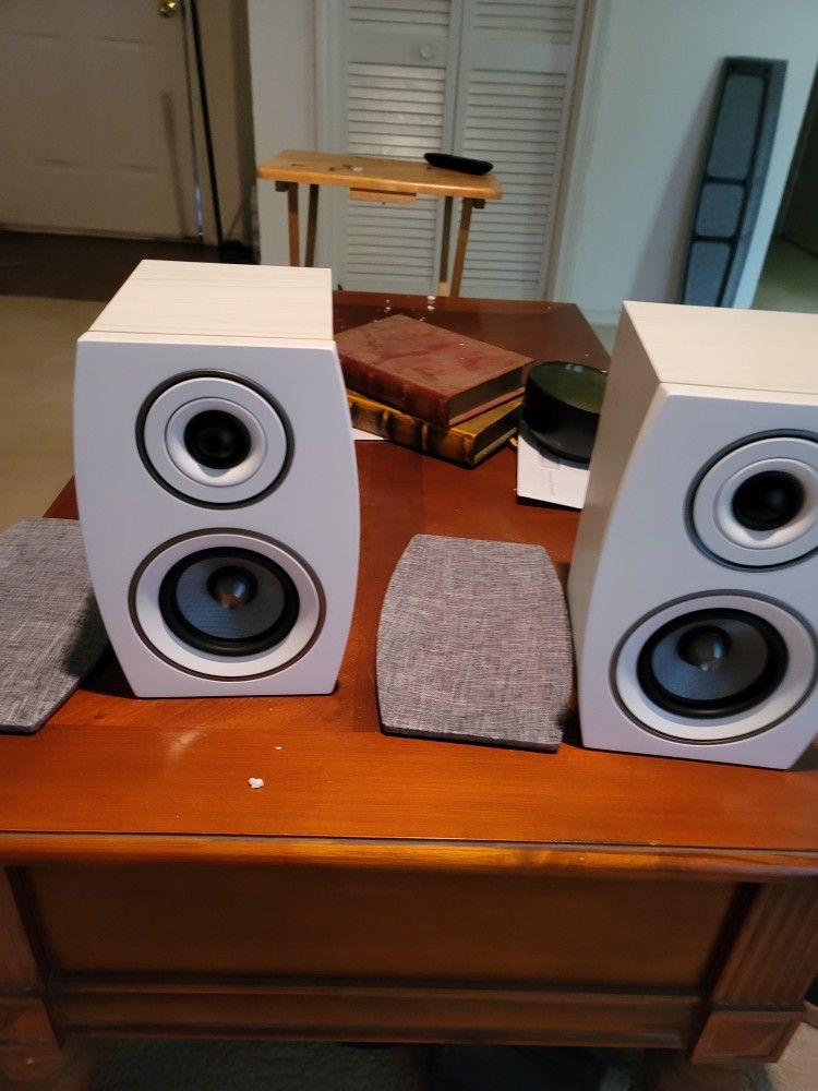 Jamo 5 Piece Speaker Set for Sale in Garland, TX - OfferUp