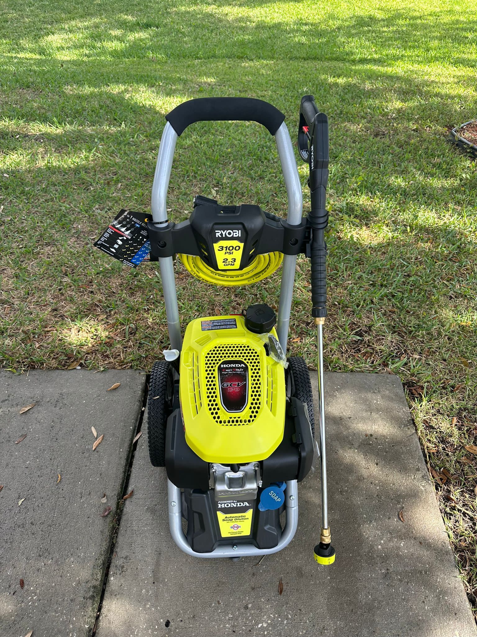 RYOBI 3100 PSI 2.3 GPM Cold Water Gas Pressure Washer with Honda GCV167 ...