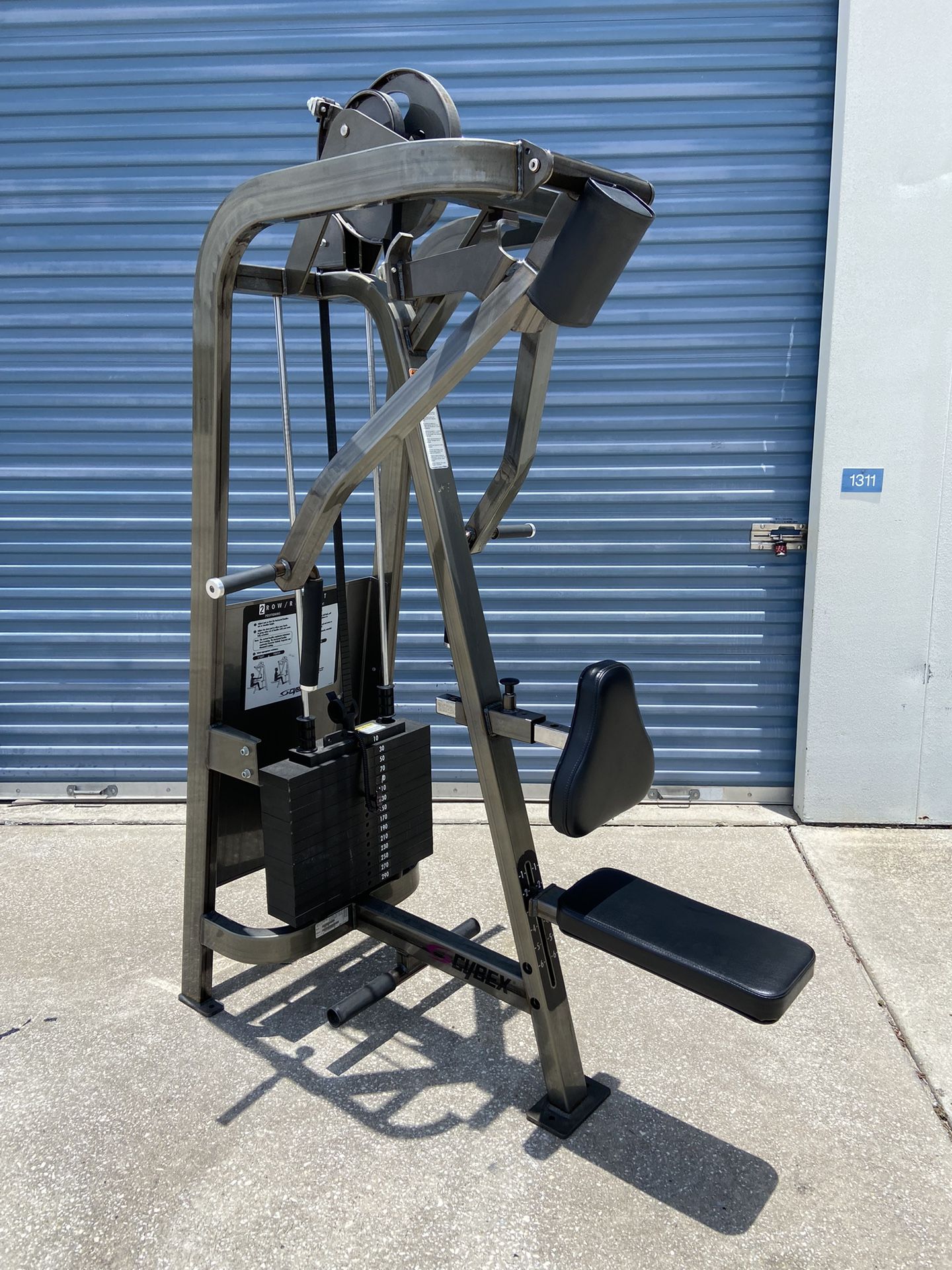 Cybex Seated Row And Rear Delt for Sale in Oviedo, FL - OfferUp