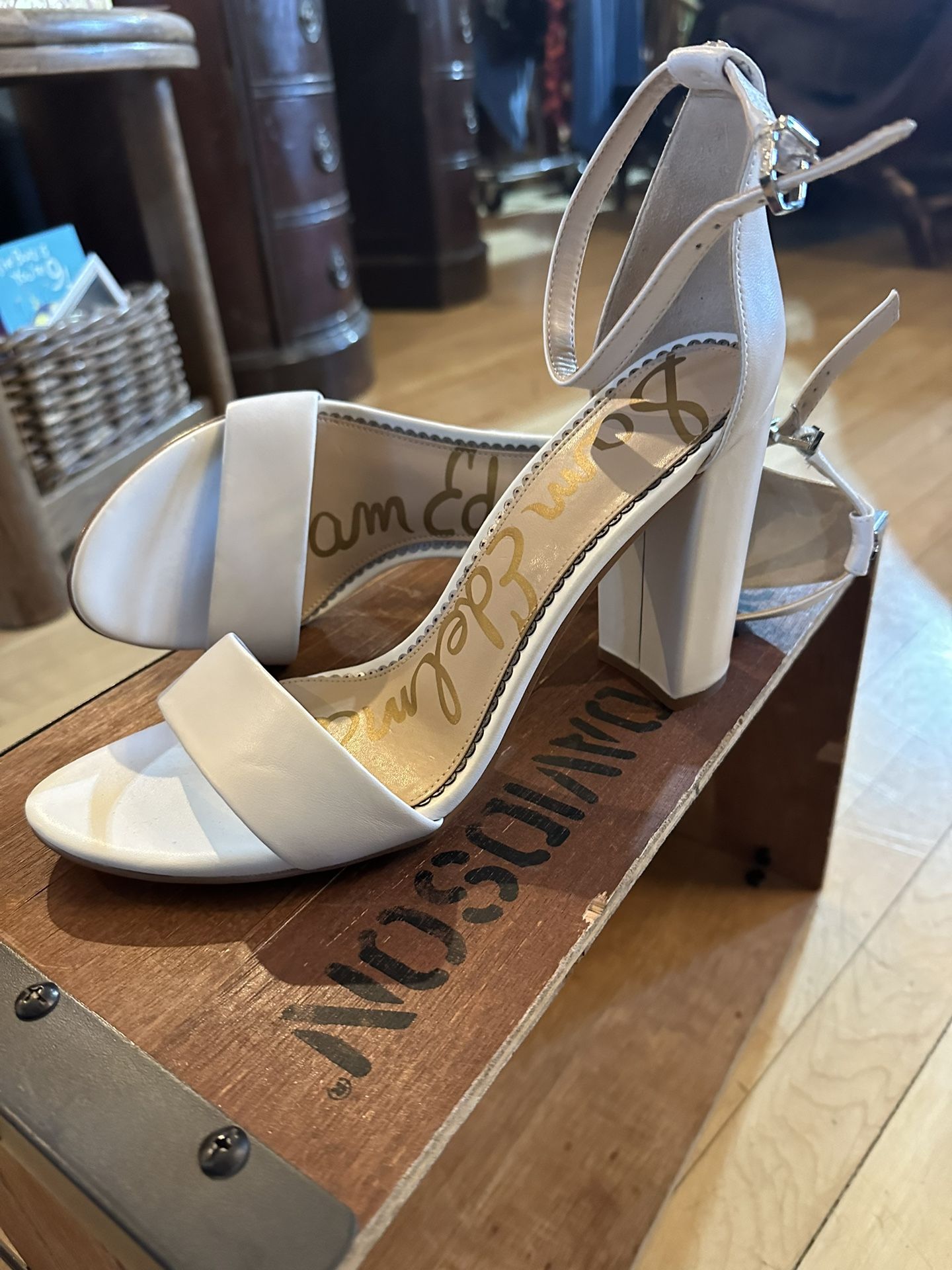 Sam Edelman Sandals, Size 11 for Sale in Portland, OR - OfferUp