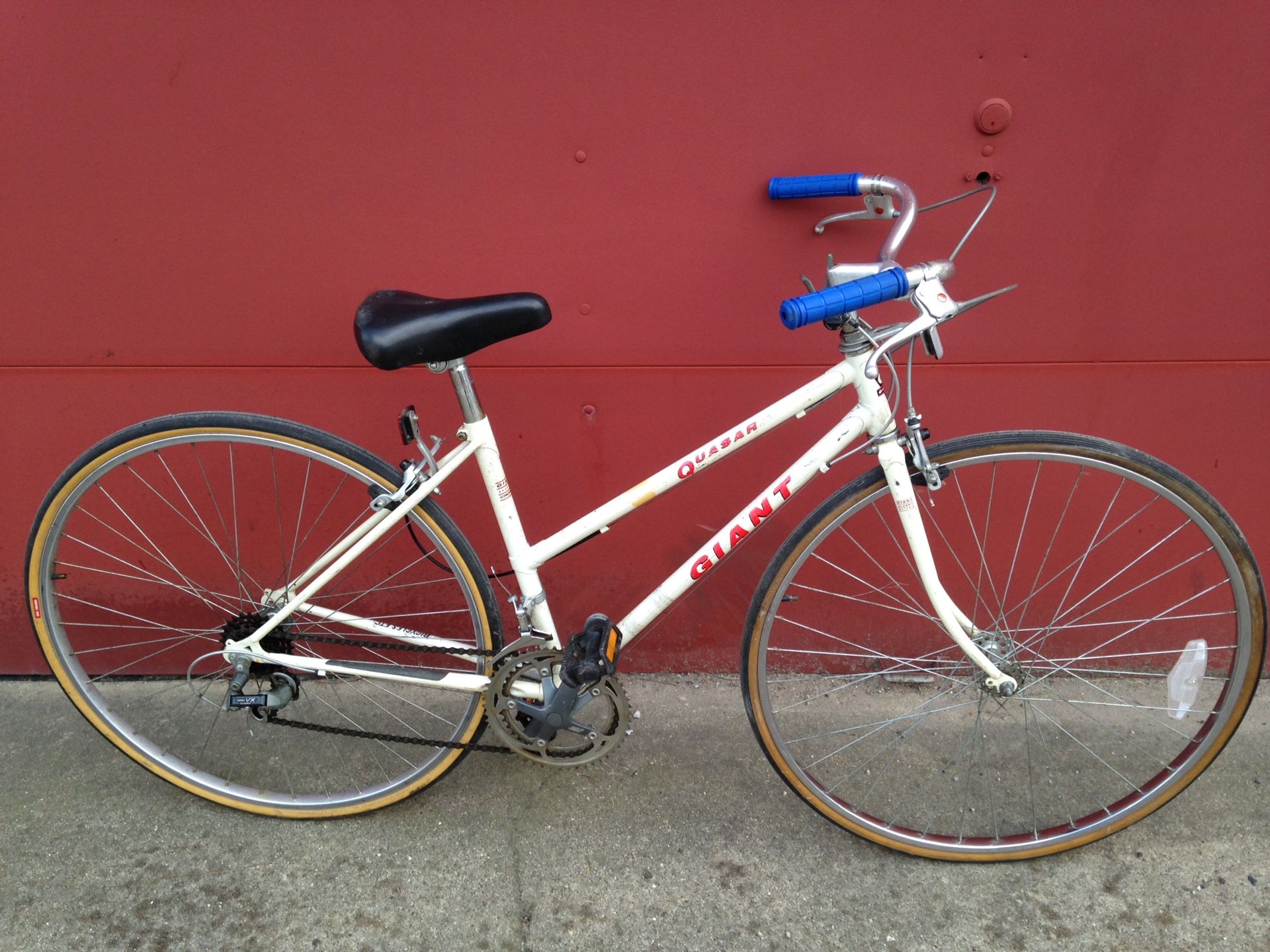 Giant Quasar Women's Cruiser Bike! for Sale in Chicago, IL - OfferUp