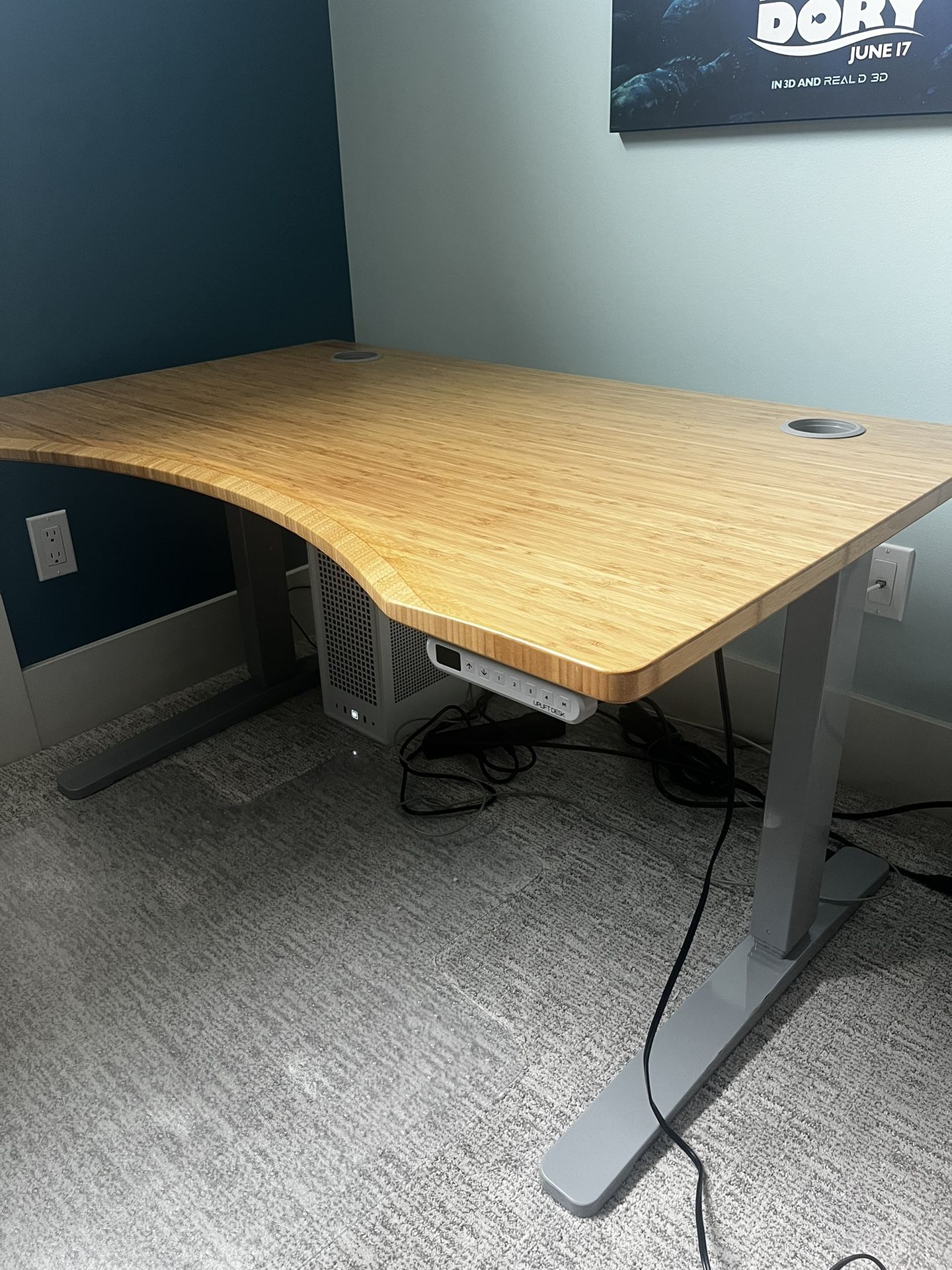 Uplift desk bamboo standing desk for Sale in Mercer Island, WA - OfferUp
