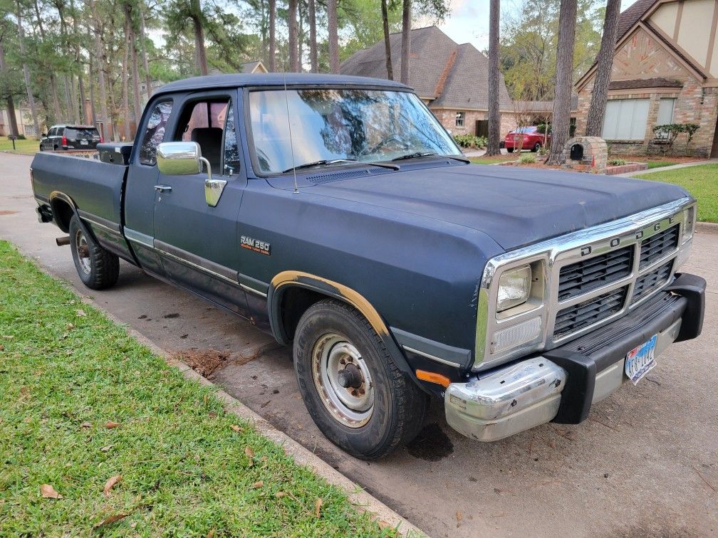 1993 Dodge D250 for Sale in Houston, TX - OfferUp