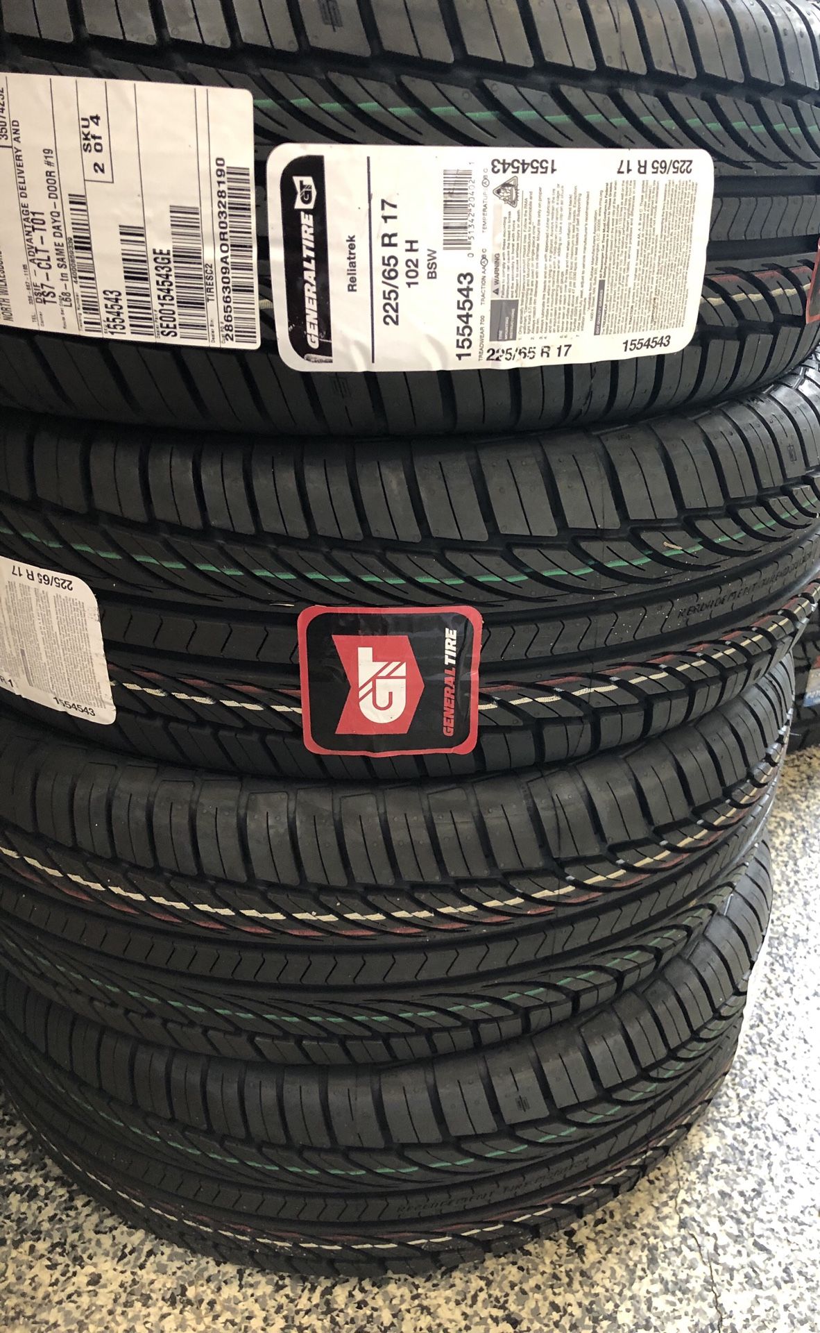 225/65R17 General Reliatrek All Season Tires - New for Sale in North ...