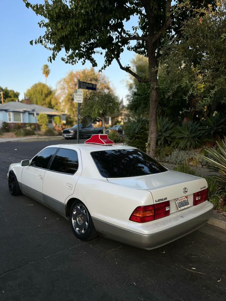1998 LEXUS LS400 for Sale in Los Angeles, CA - OfferUp
