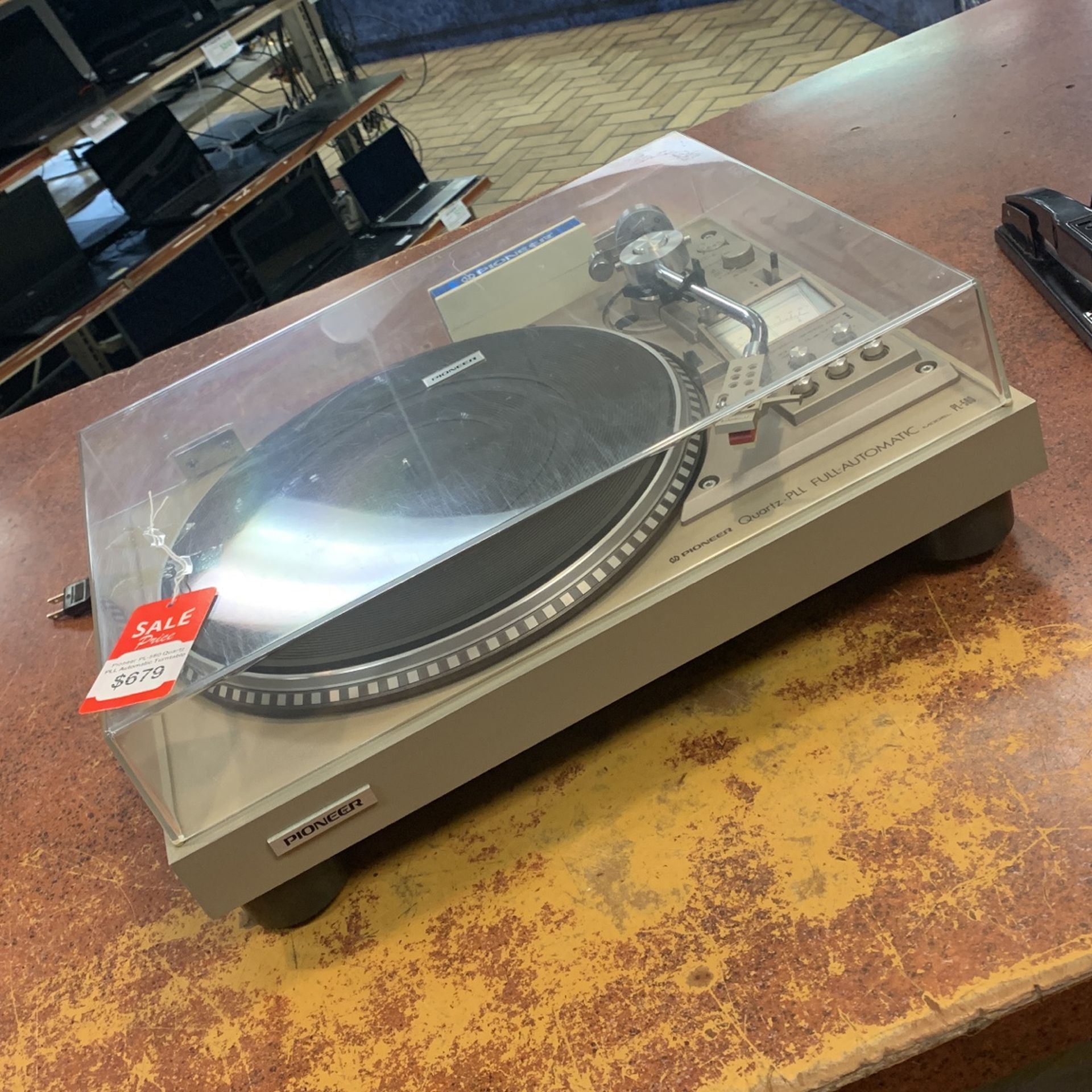 Pioneer PL-560 Quartz PLL Auto Turntable for Sale in San Antonio, TX ...