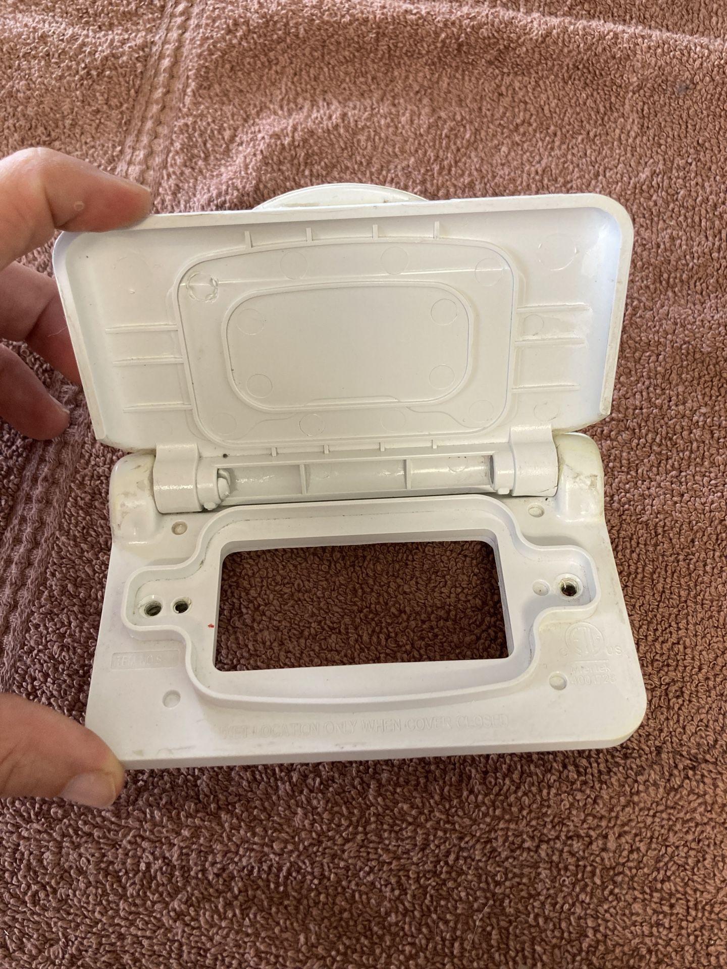 RV Spring-Loaded Weatherproof Receptacle Cover for Sale in El Paso, TX ...