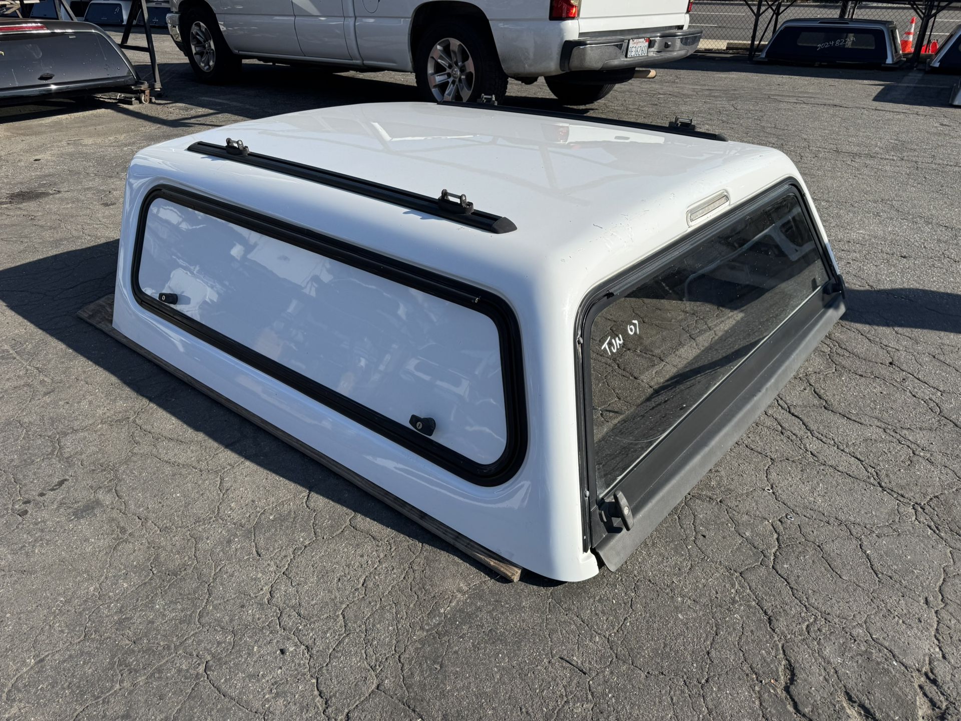 Tundra Crewmax Camper Shell 2007-13 for Sale in Torrance, CA - OfferUp