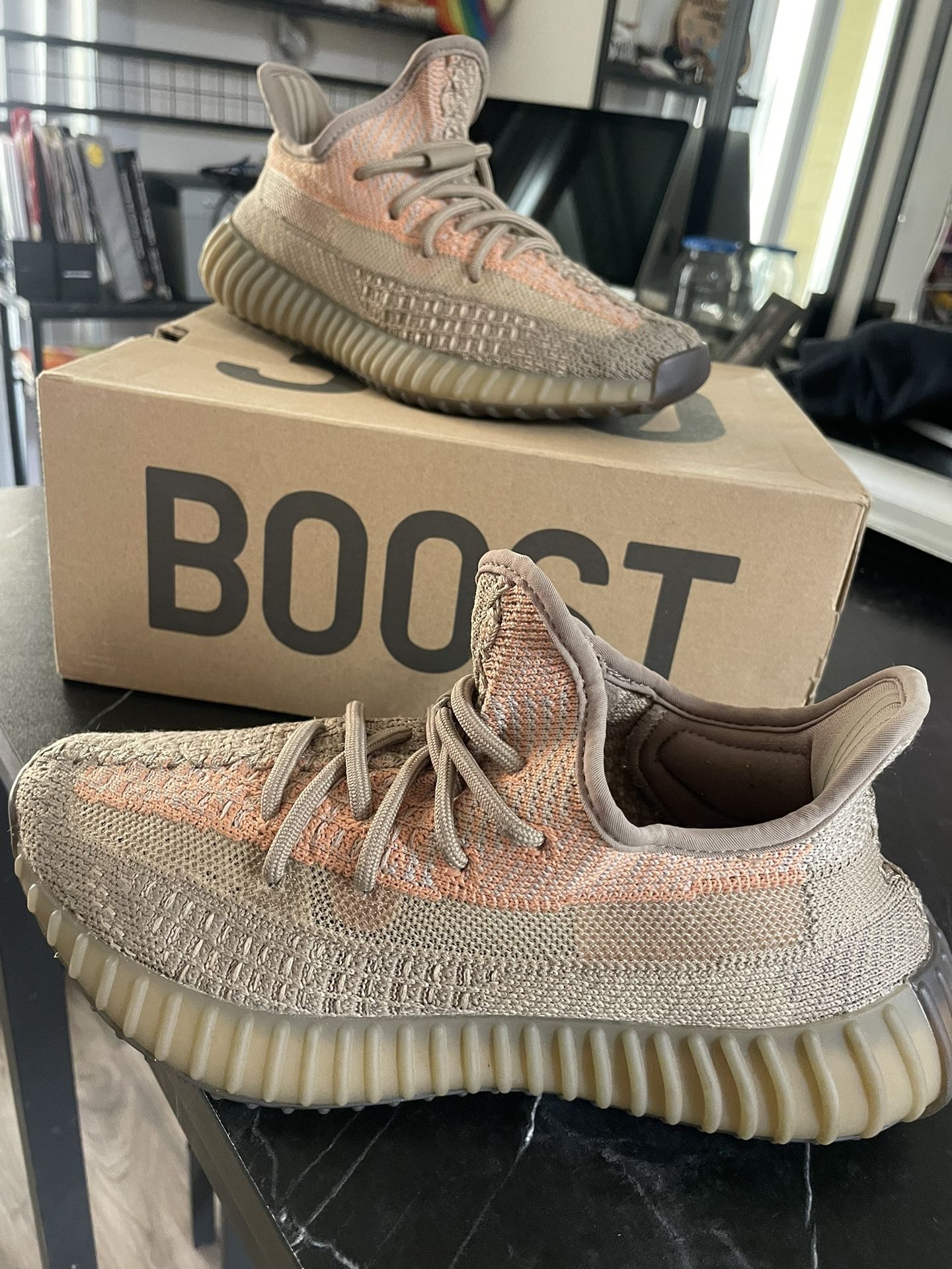 Yeezy Boost 350 v2 Size 5.5y for Sale in Portland, OR - OfferUp