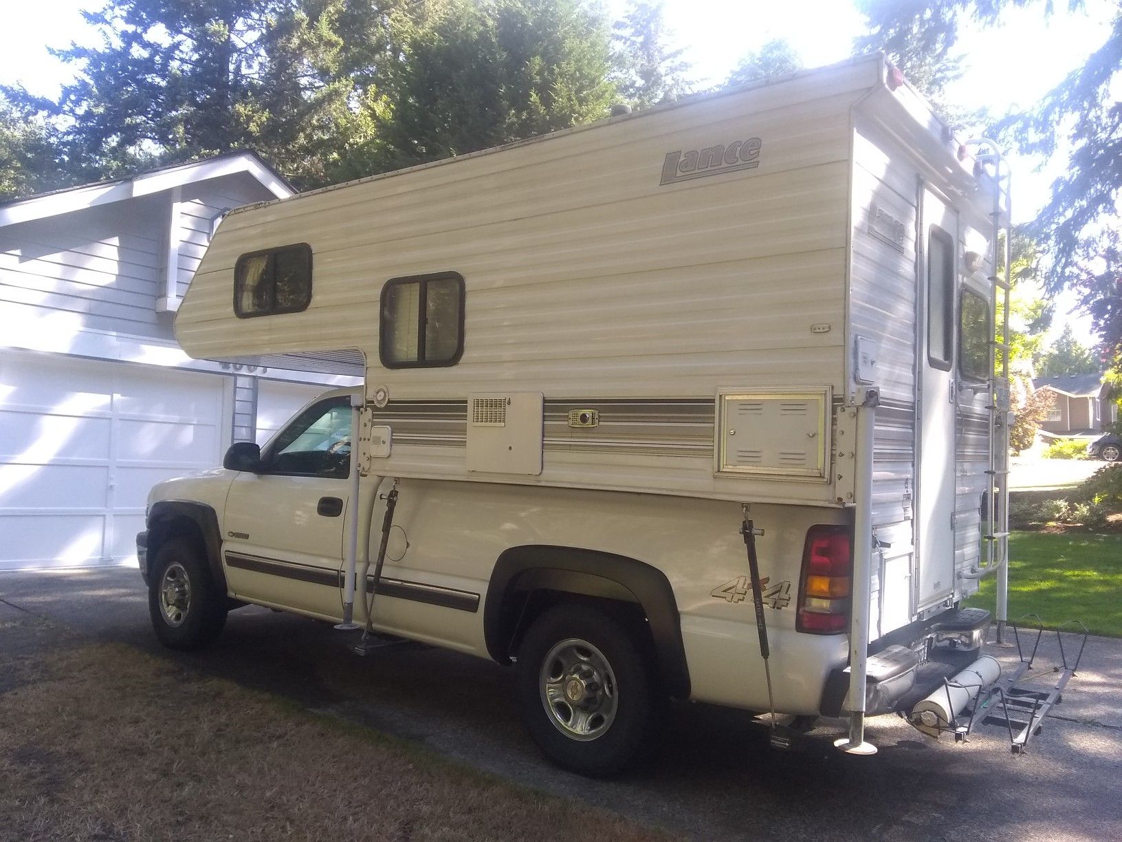 2001 Lance Lite 8'6" for Sale in Gig Harbor, WA - OfferUp