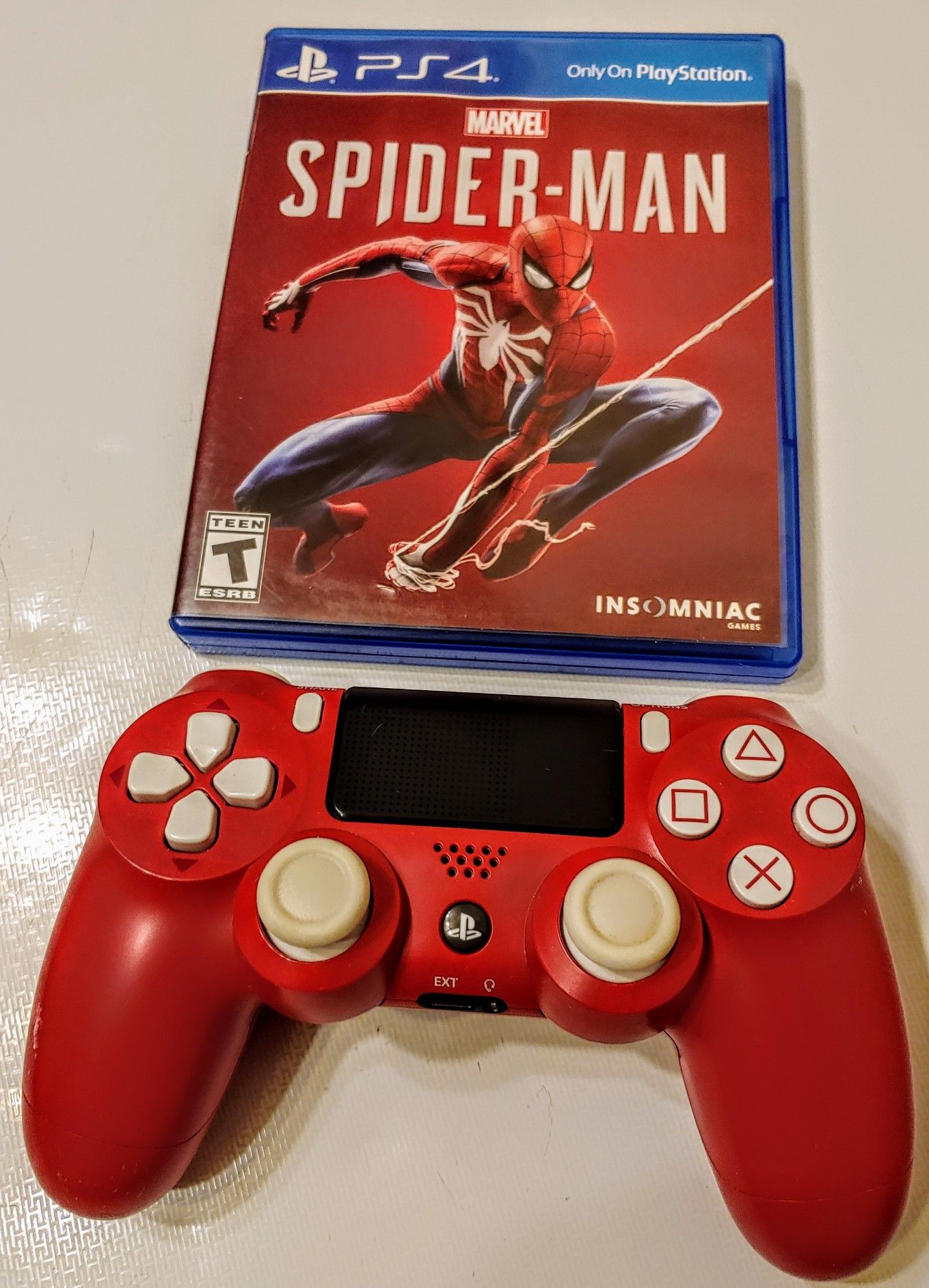 PS4 MARVEL SPIDERMAN GAME & SPECIAL LIMITED EDITION SPIDERMAN DUALSHOCK ...