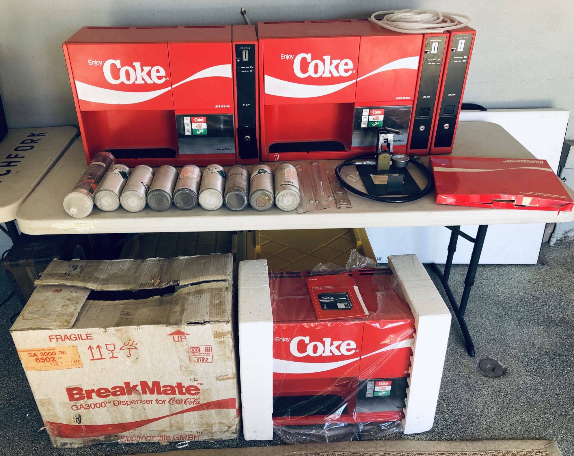 COKE Coca Cola Siemens BreakMate Soda Cooler Dispensing Vending Machine ...