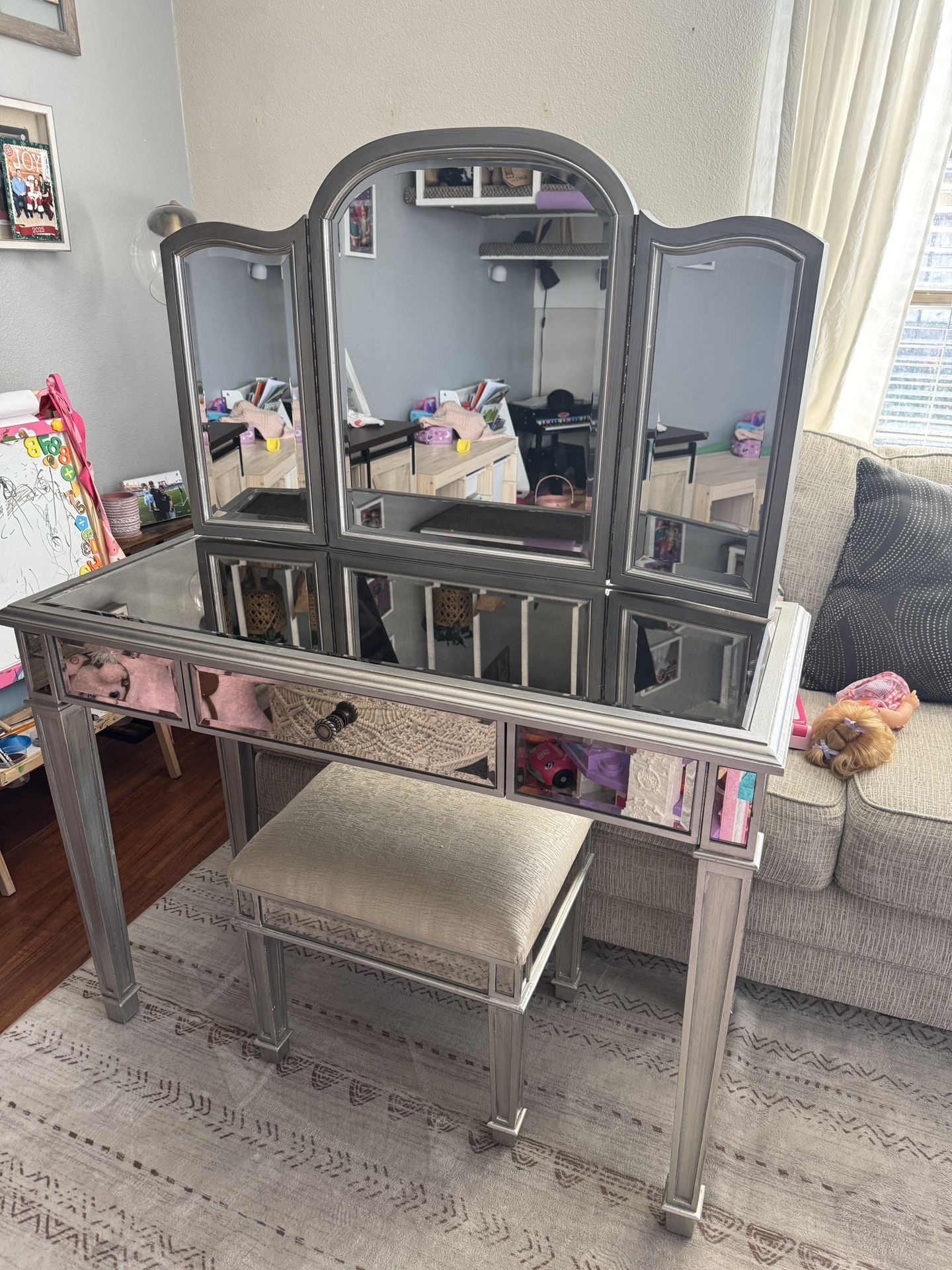 Pier 1 Vanity for Sale in Chula Vista, CA - OfferUp