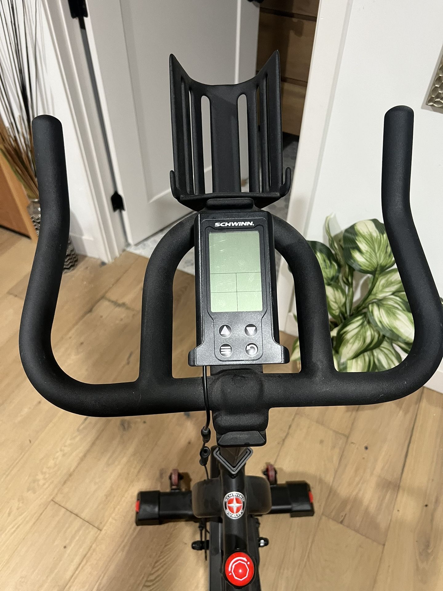 Spin bike schwinn ic7 store