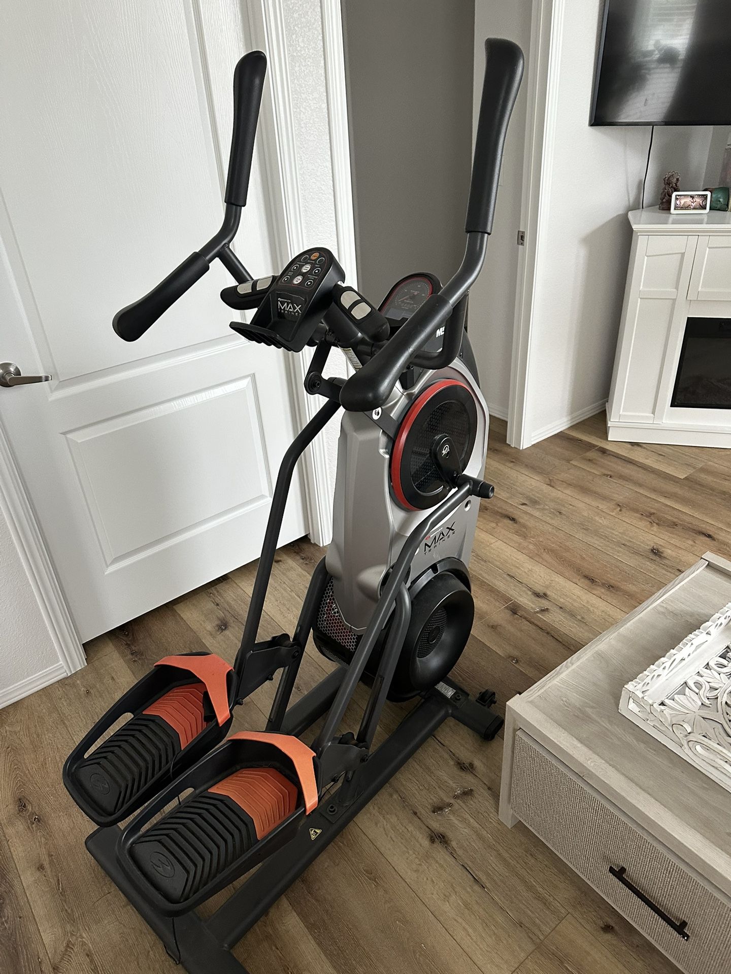 Bowflex Max Trainer M5 Elliptical for Sale in Huntington Beach, CA ...