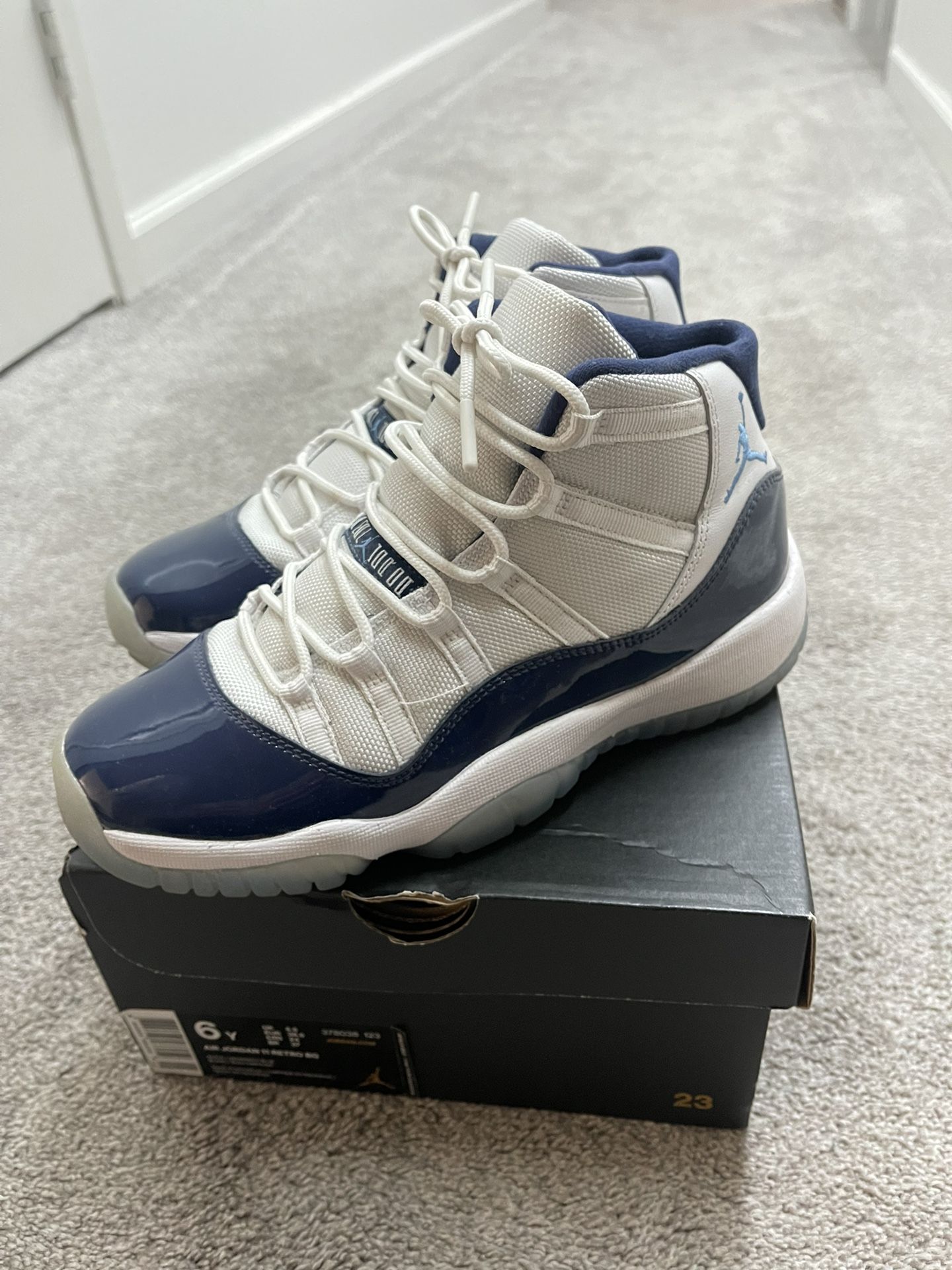 Nike Air Jordan Win Like 82 Size 6 Youth for Sale in San Jose, CA - OfferUp