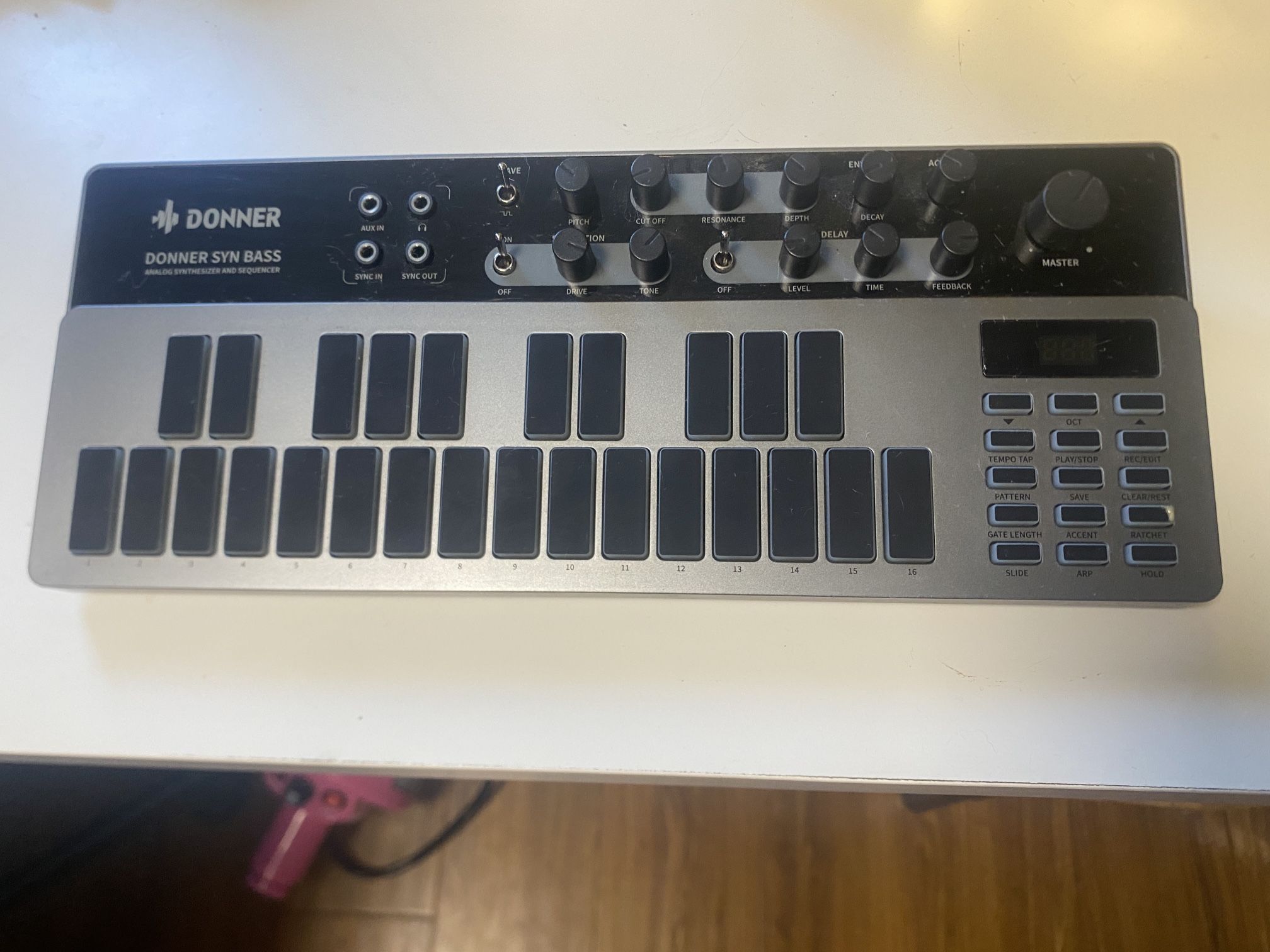 Donner Synth Bass for Sale in Montclair, CA - OfferUp