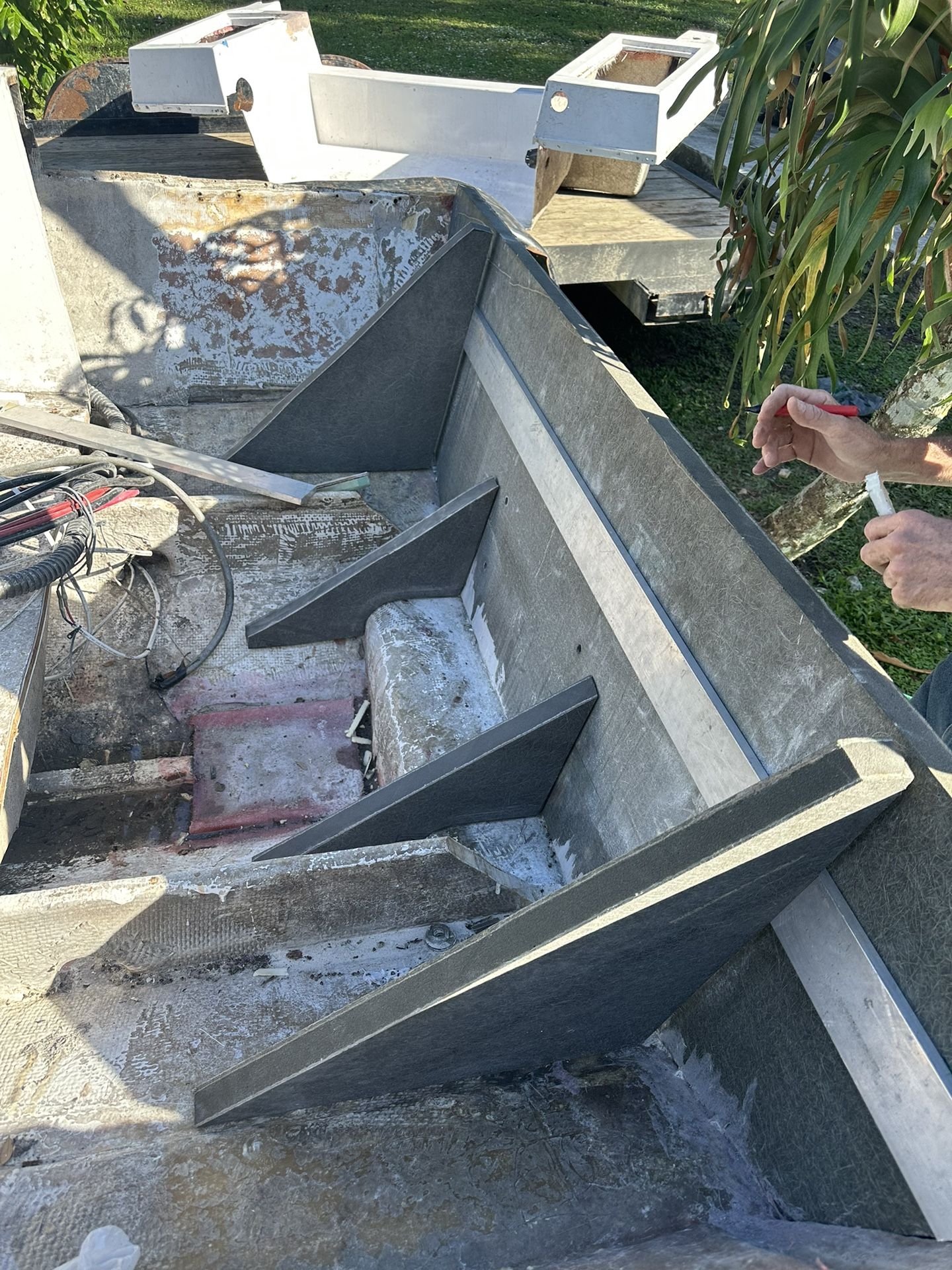 Boat Fuel Tank, Stringers,transom,paint, for Sale in Miami, FL - OfferUp