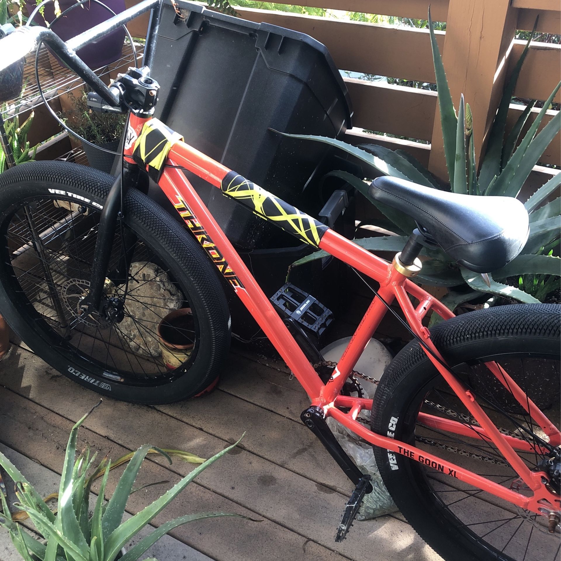 Throne 27.5 Goon Xl for Sale in Fremont, CA - OfferUp