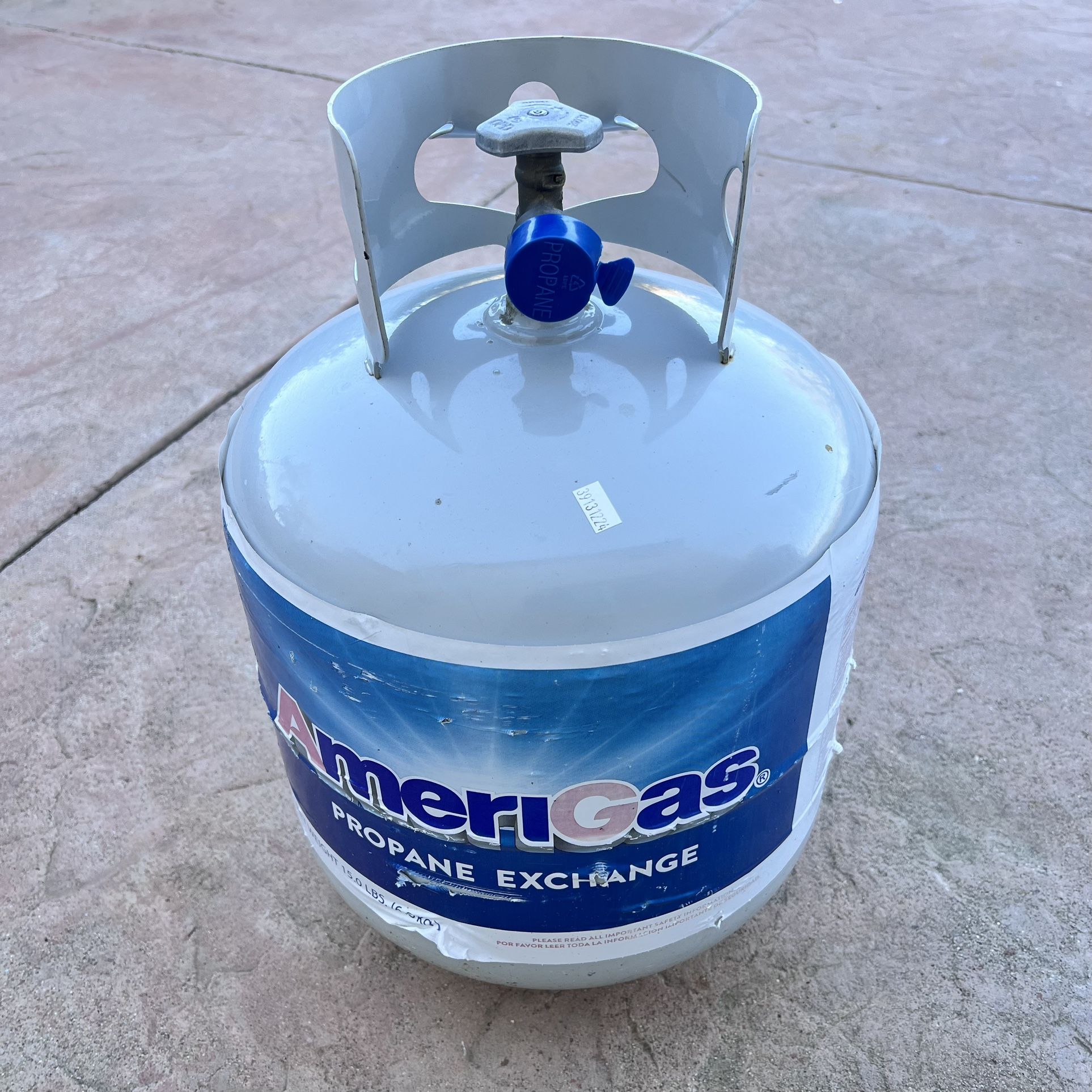 Full Gas Propane Tank - 15 Pounds for Sale in Santa Clarita, CA - OfferUp