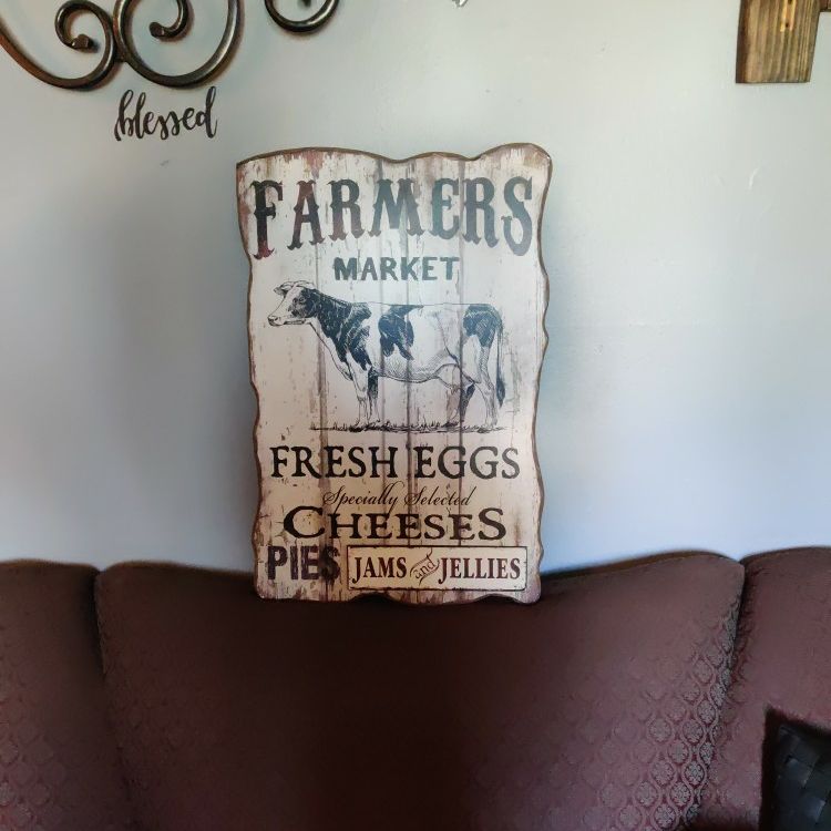 Beautiful Rustic Farmers Market Sign for Sale in Pomona, CA - OfferUp