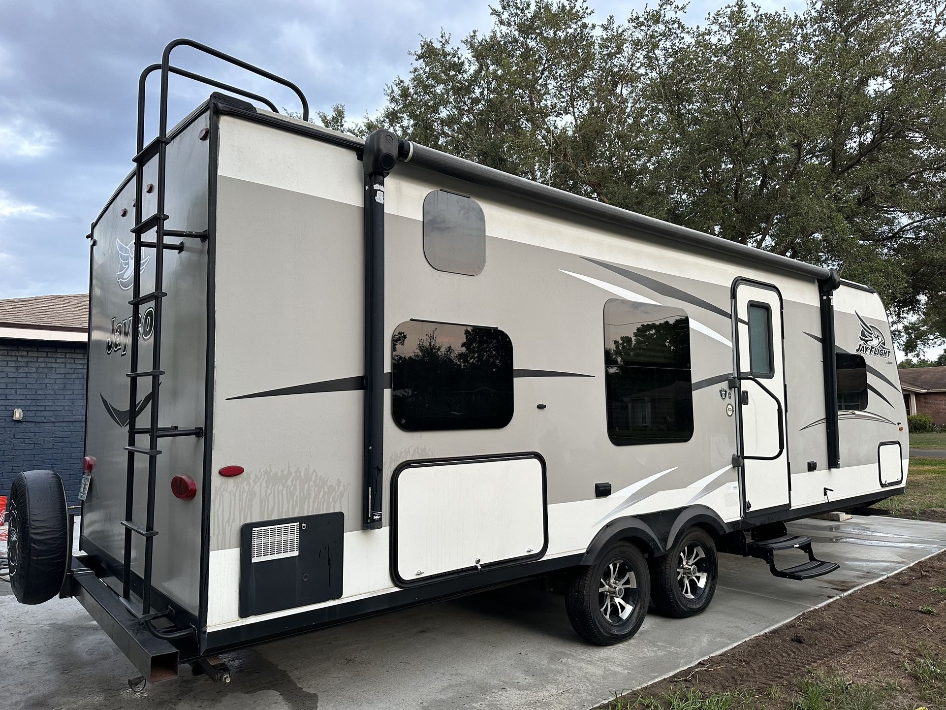 2017 Jayco Jayflight 26BH for Sale in Tampa, FL - OfferUp