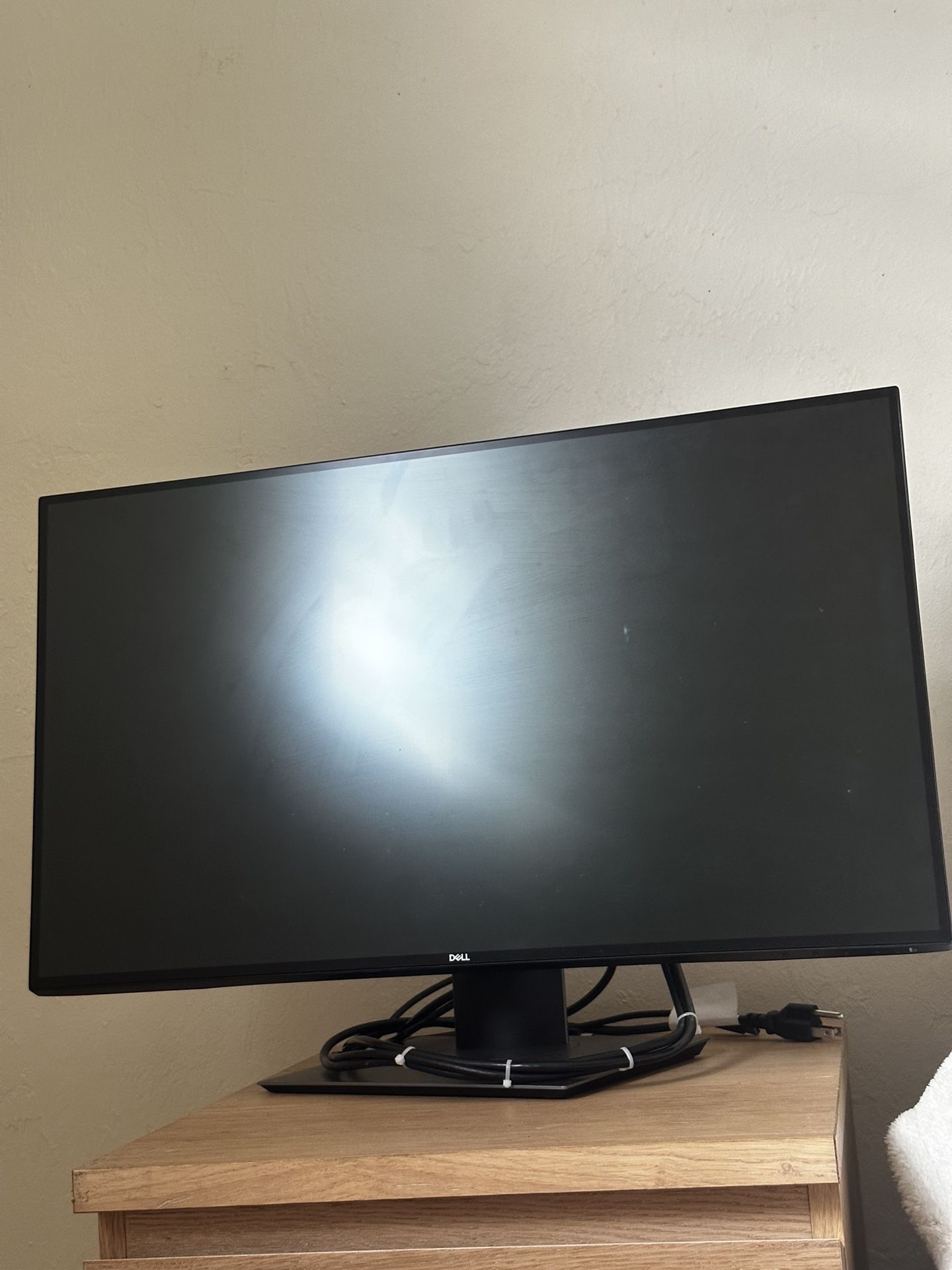 Dell UltraSharp U2720Q 27 Inch 4K UHD (3840 x 2160) LED Backlit LCD IPS ...