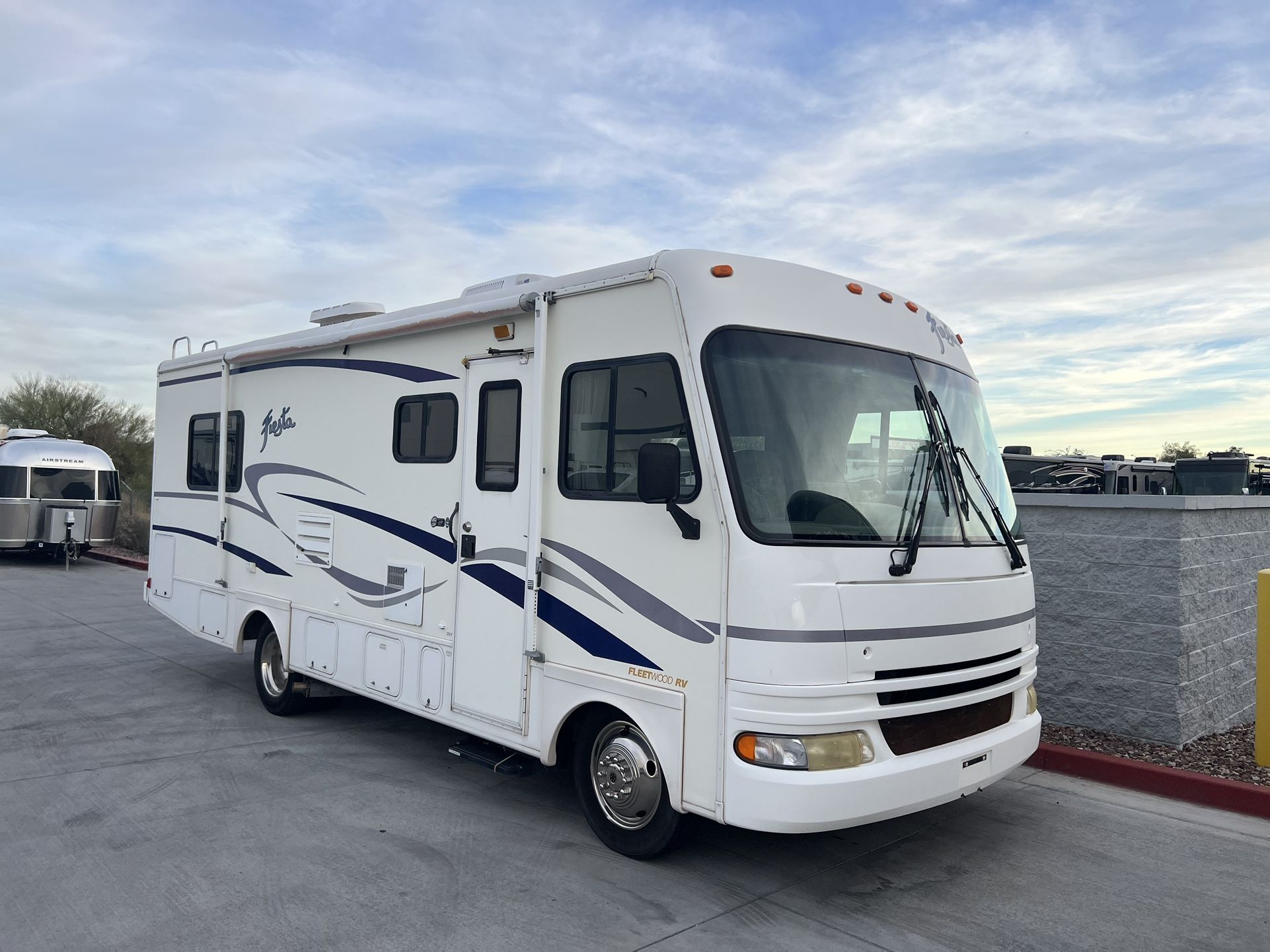 2002 Fleetwood Fiesta 26Y for Sale in Apache Junction, AZ - OfferUp