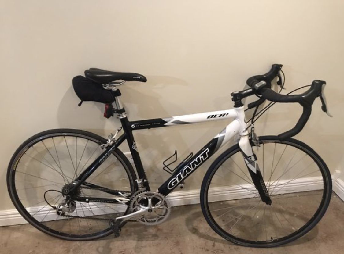 Used GIANT OCR 1 Road Bike For Sale! for Sale in Frisco, TX - OfferUp