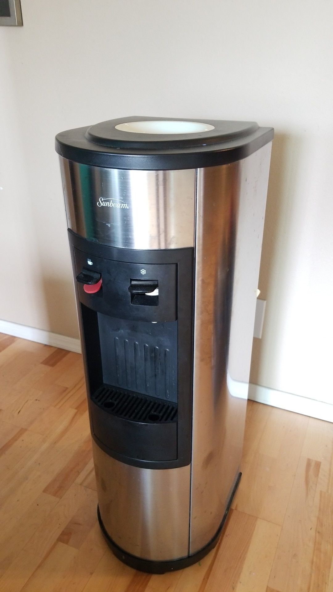 Sunbeam Water Dispenser for Sale in San Diego, CA - OfferUp