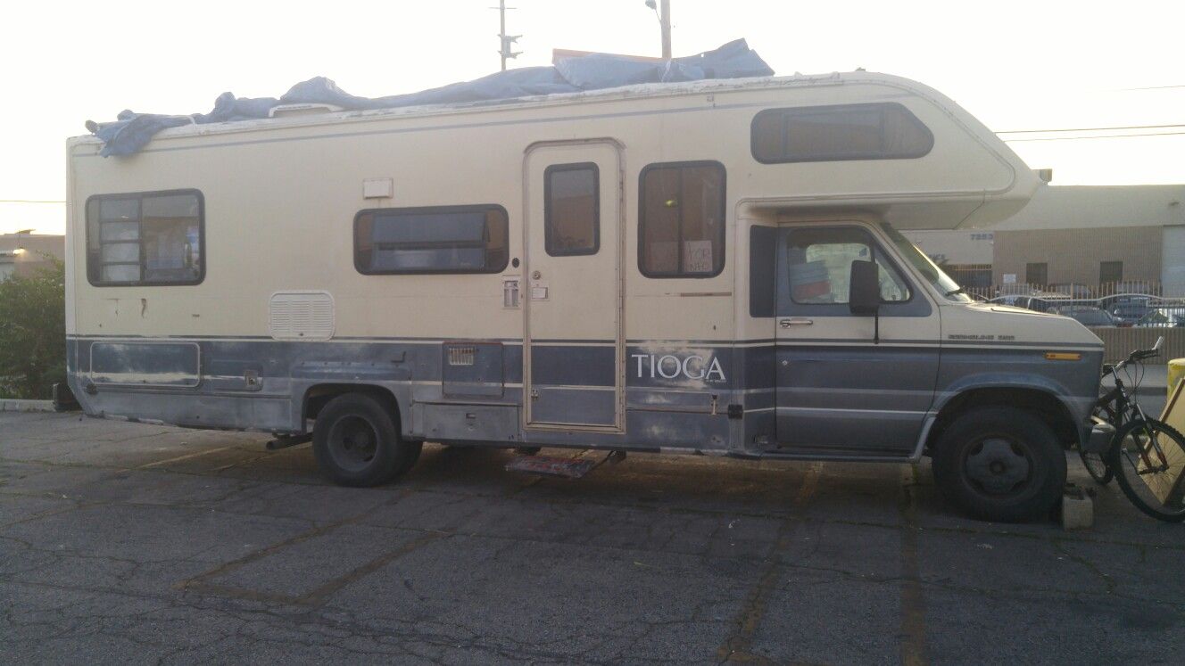 1991 FORD TIOGA MOTORHOME (E350, 7.5L) for Sale in Los Angeles, CA ...