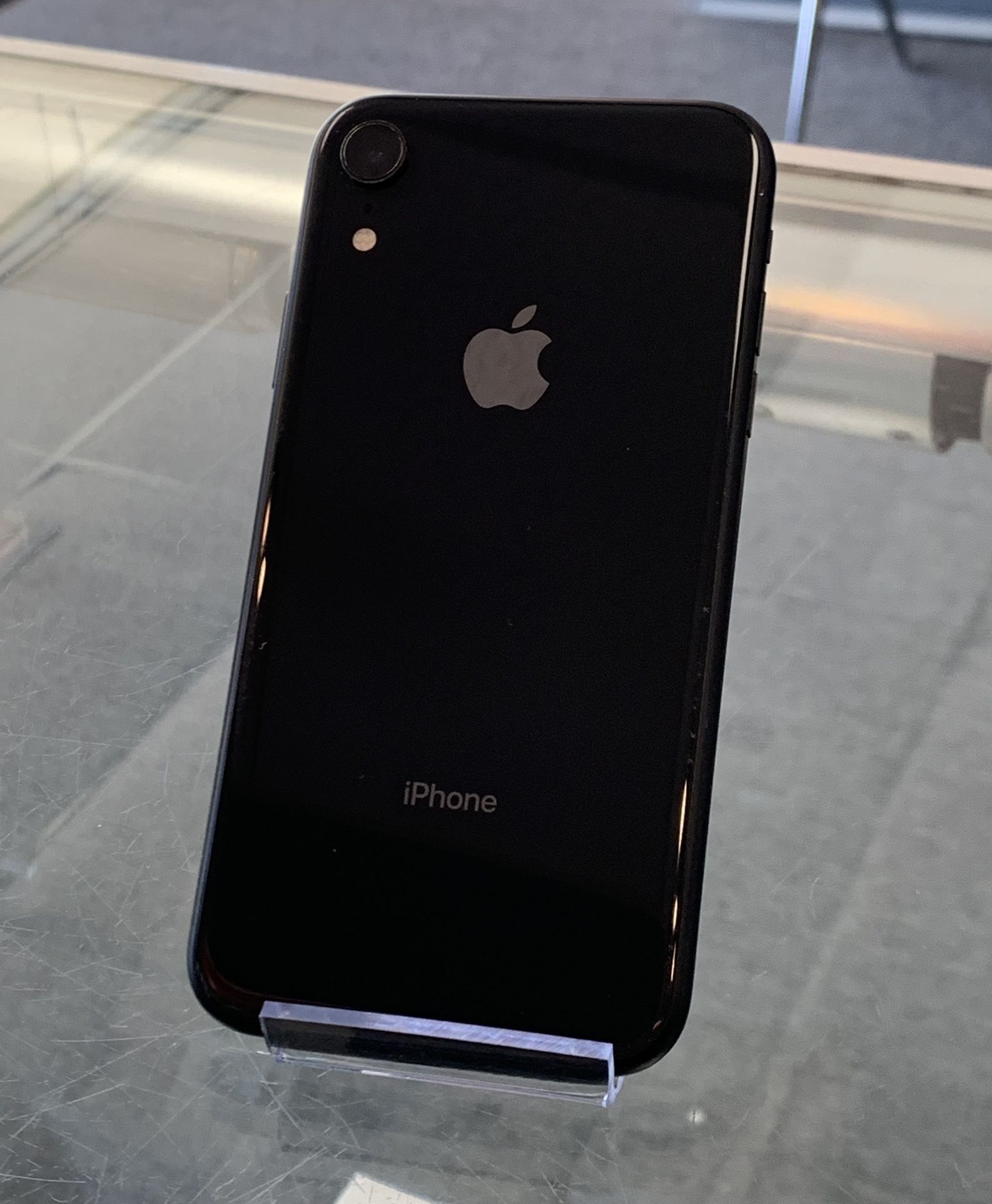 iPhone XR 64GB Unlocked Excellent Condition for Sale in Raleigh, NC ...