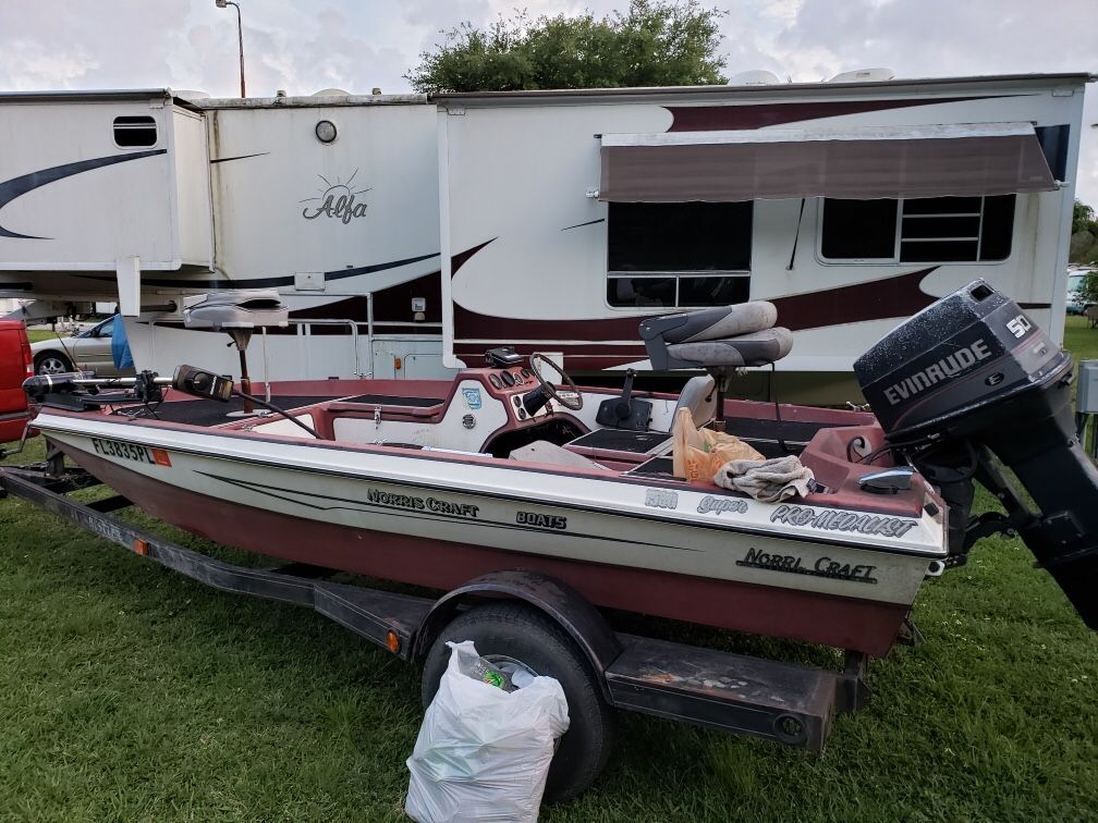 1977 Norris Craft Fishing Boat for Sale in Fort Lauderdale, FL - OfferUp