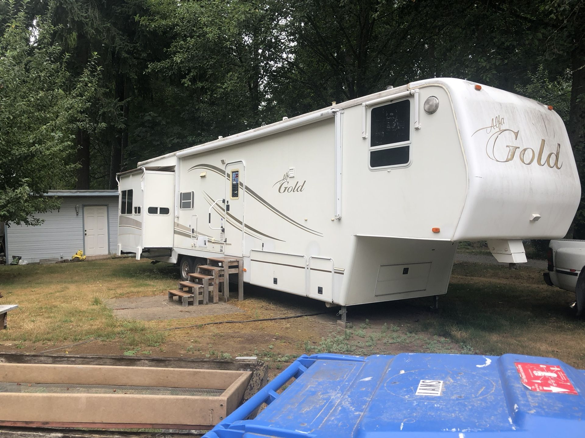 Alfa Gold Fifth Wheel and Truck. for Sale in Puyallup, WA - OfferUp
